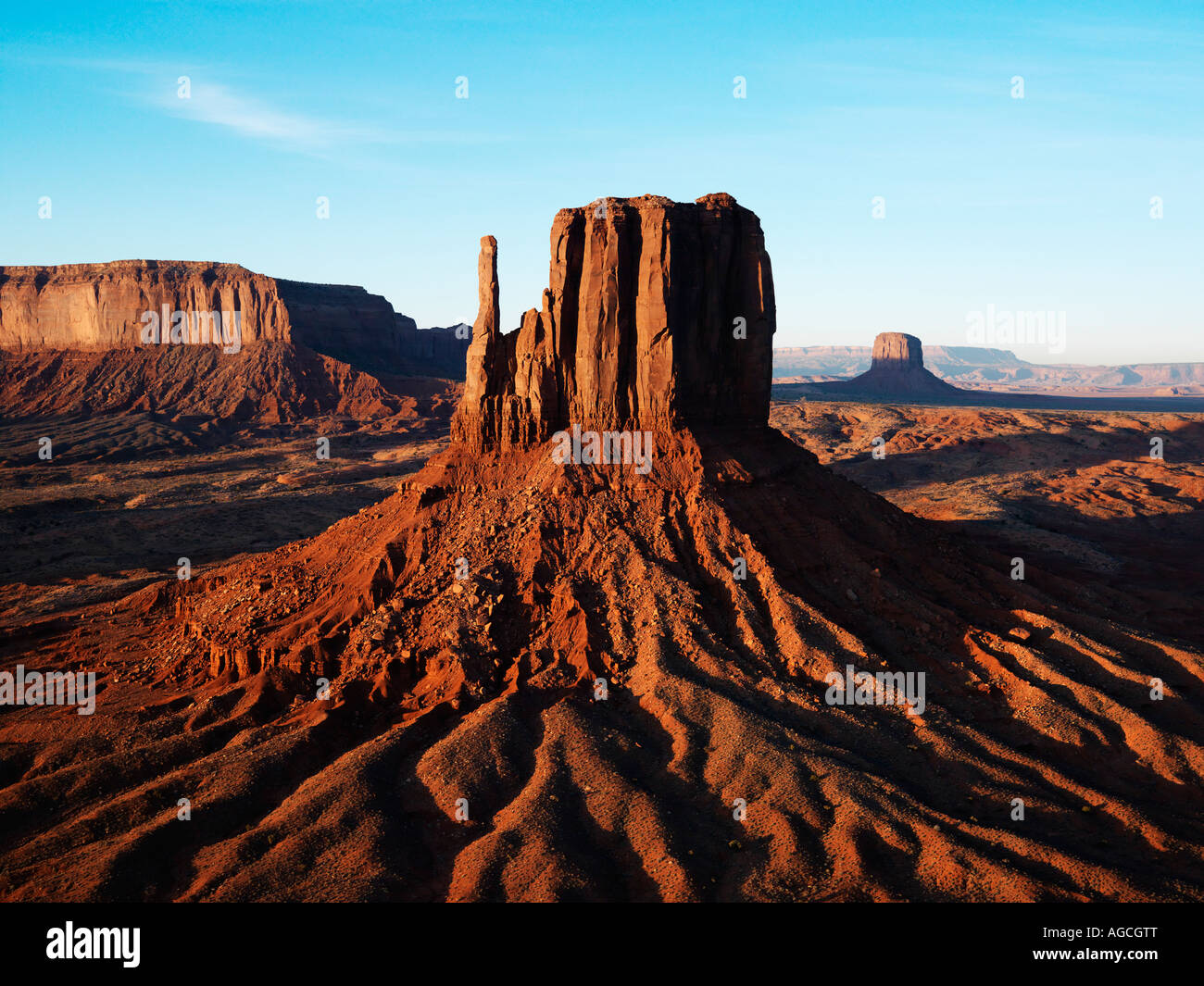 Sandstone mesa in Monument Valley Stock Photo - Alamy