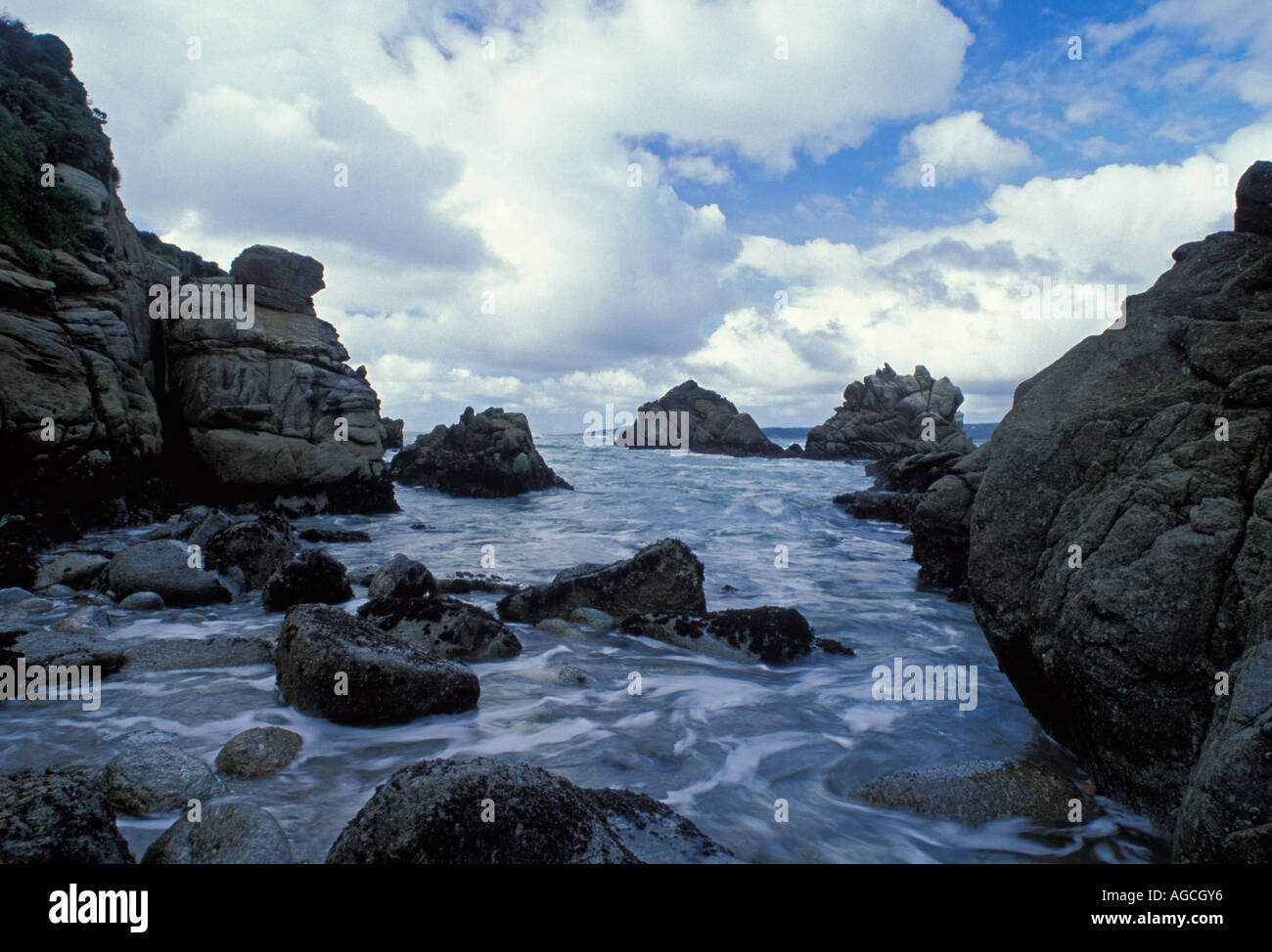 Secluded cove hi-res stock photography and images - Alamy