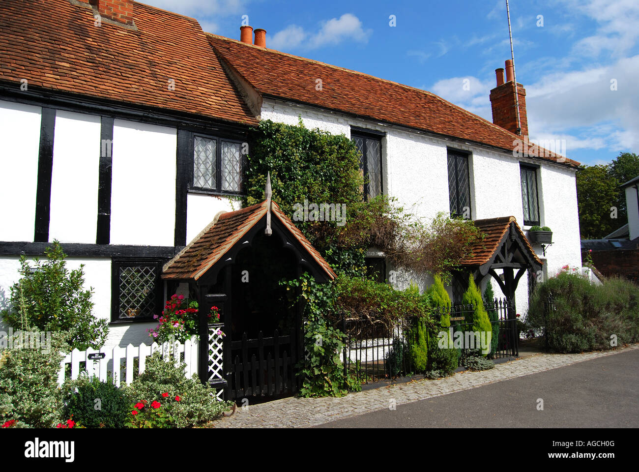 Black and white timbered cottages, Cookham, Berkshire, England, United ...