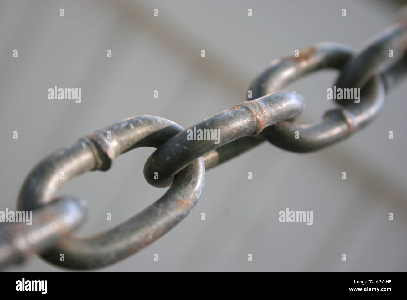 Link chain hi-res stock photography and images - Alamy