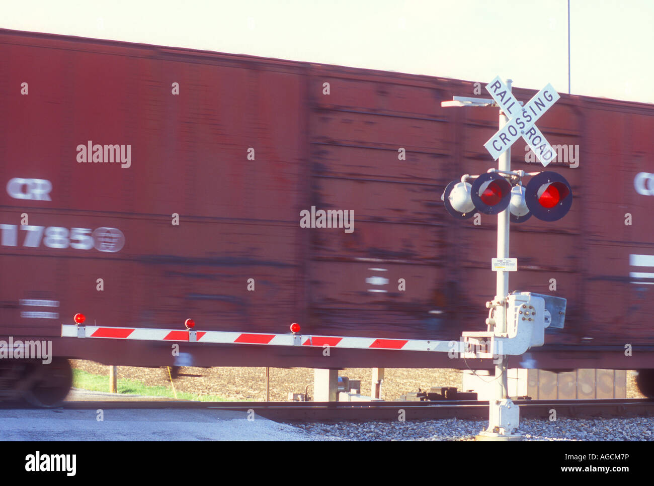 Rail road xing hi-res stock photography and images - Alamy