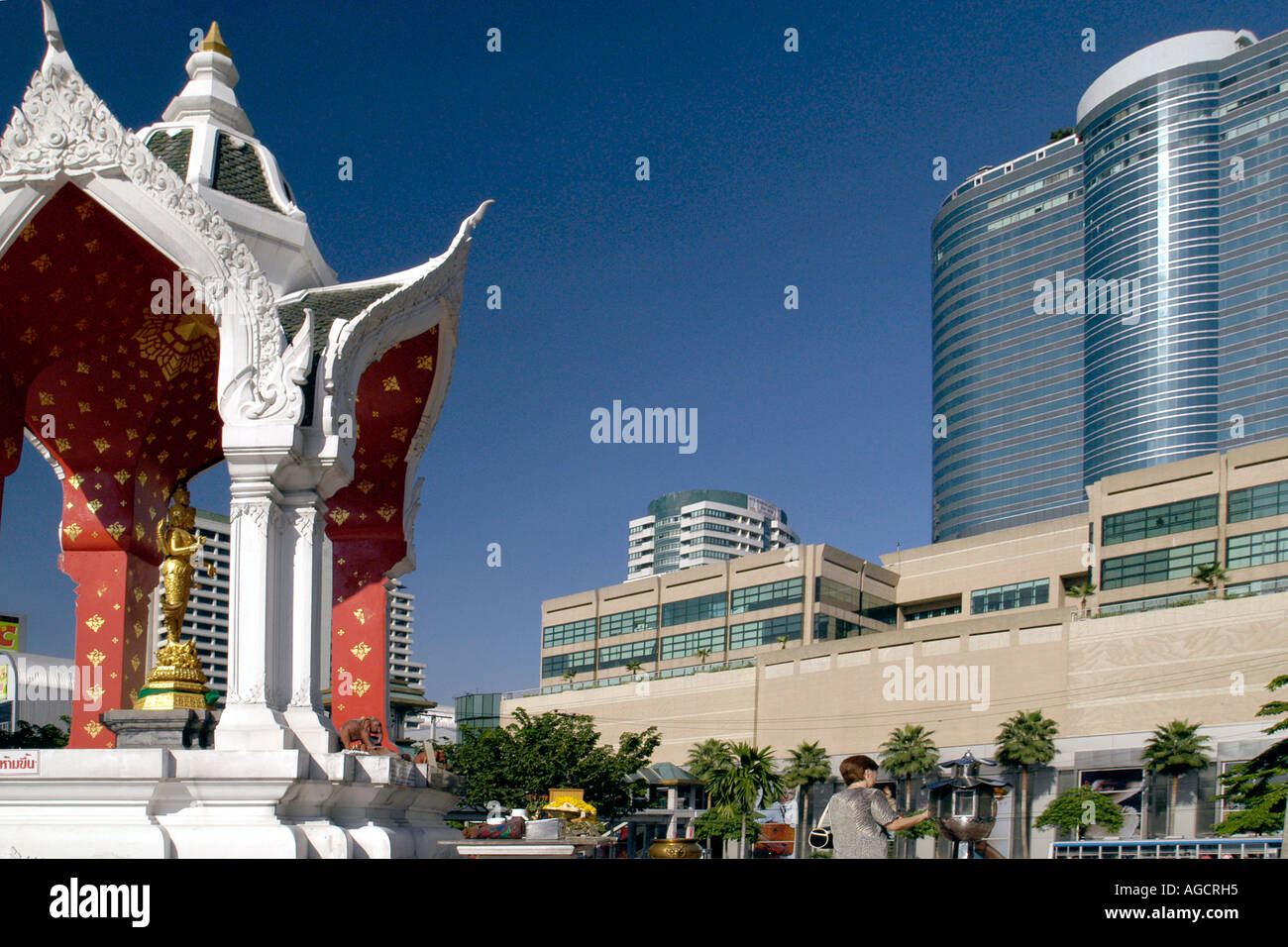 World trade centre bangkok thailand hi-res stock photography and images ...