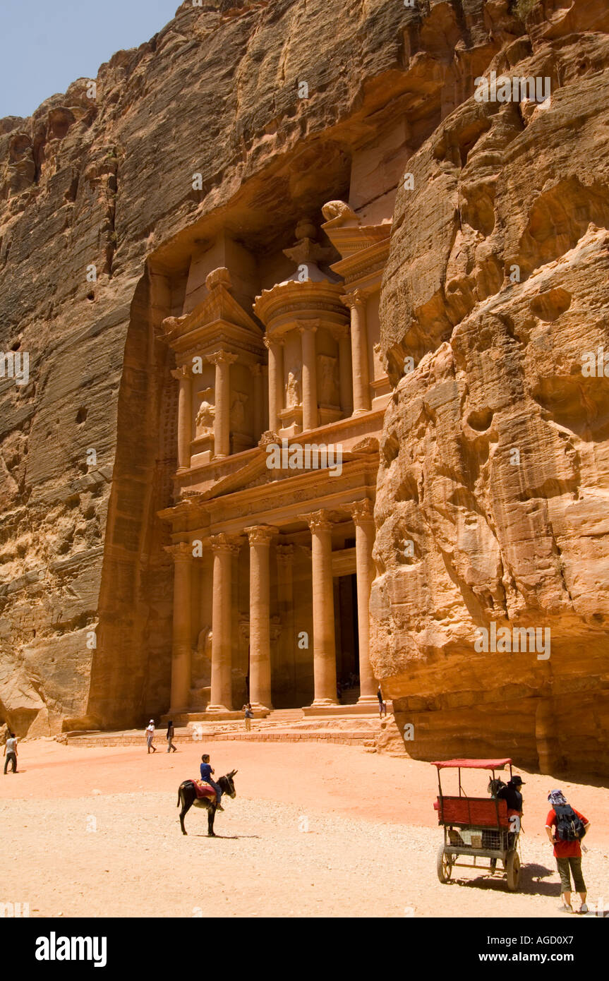 The Treasury at Petra, Jordan Stock Photo - Alamy
