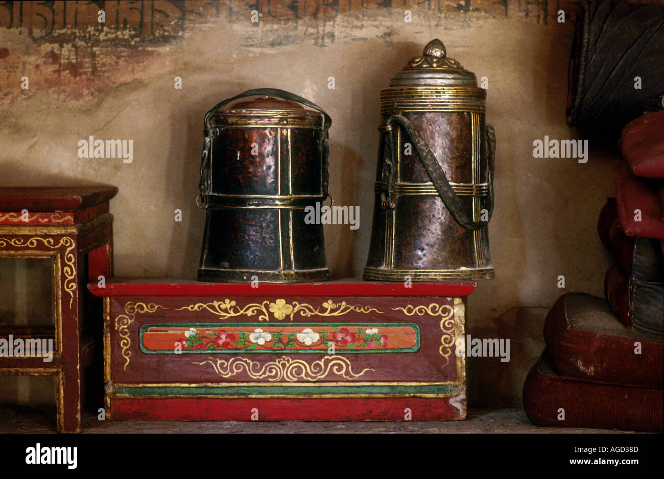 Tsampa tibet hi-res stock photography and images - Alamy