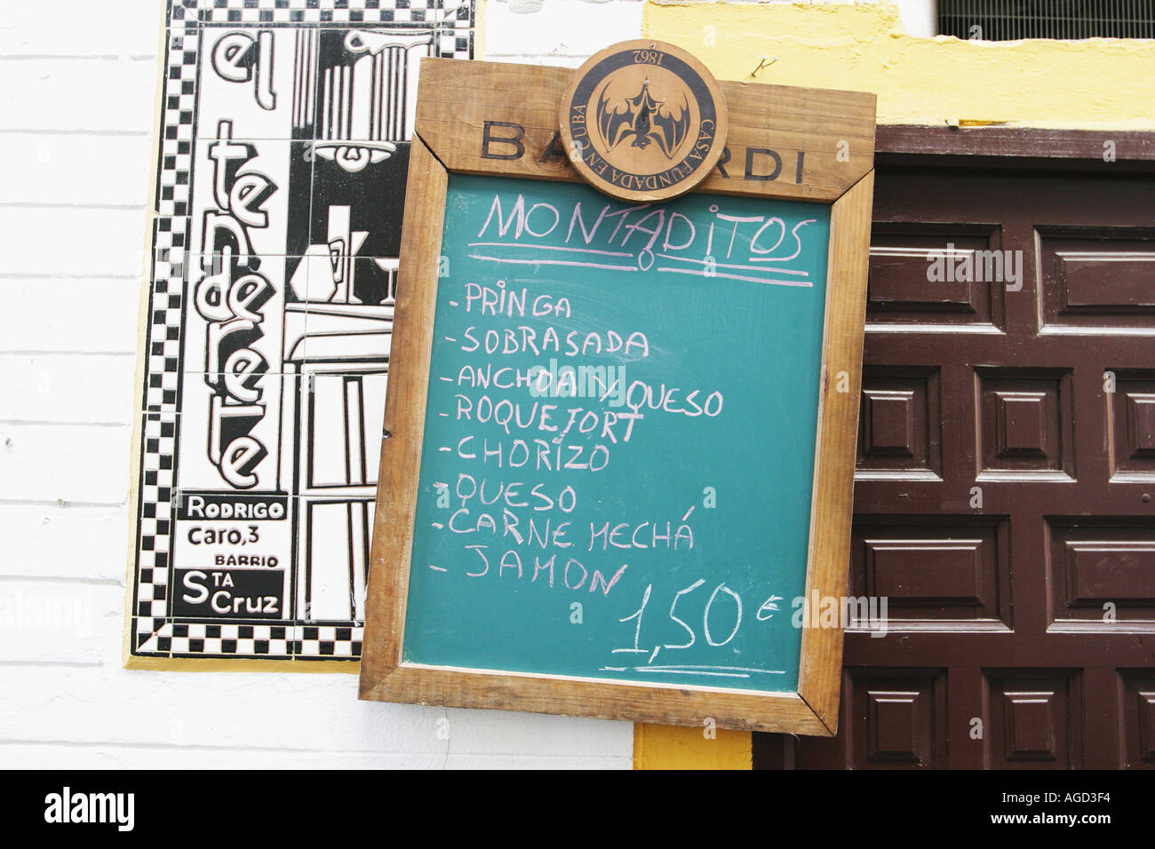 Menu outside bar hi-res stock photography and images - Alamy