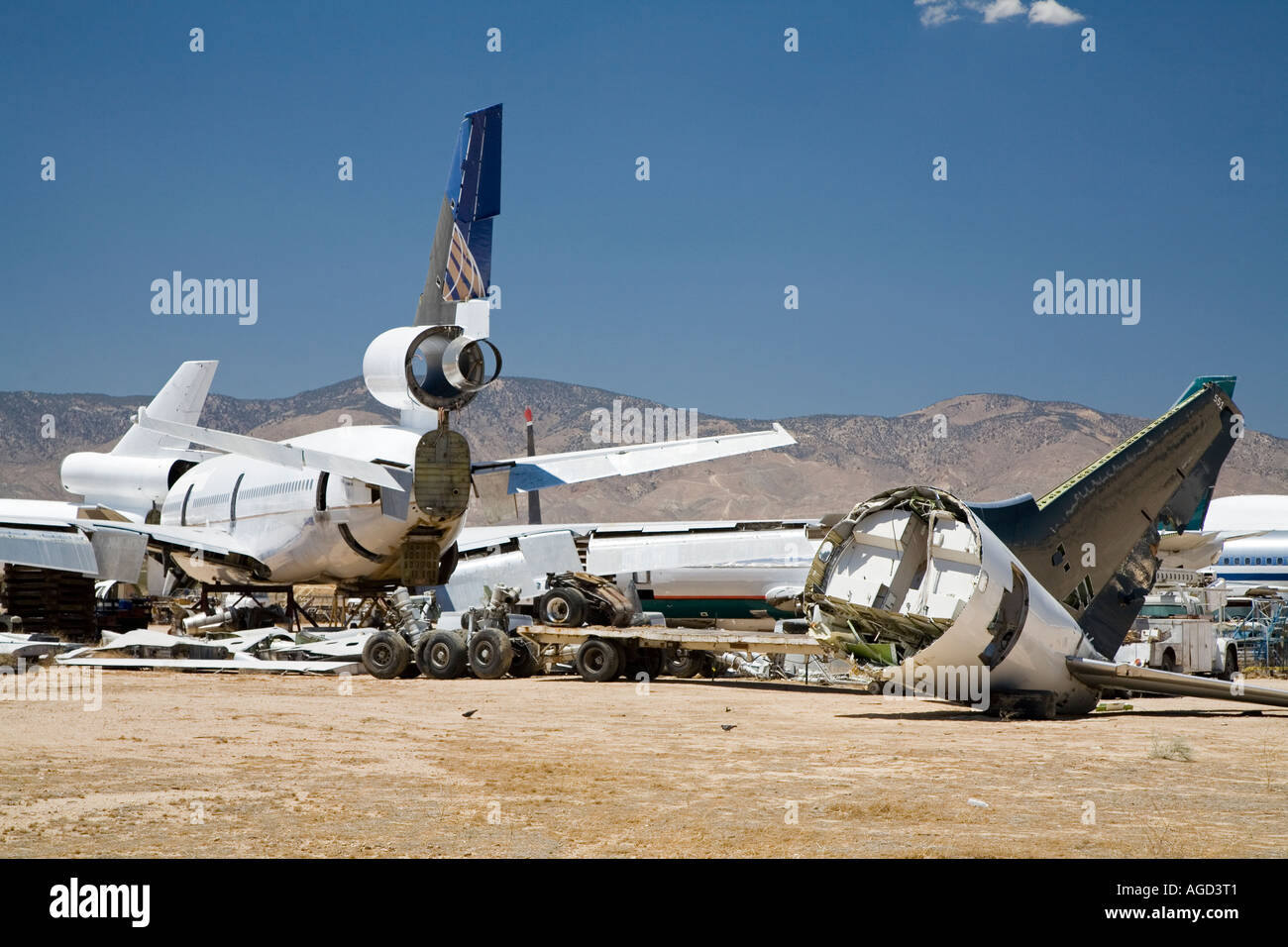 An airliner is an airplane hi-res stock photography and images - Alamy