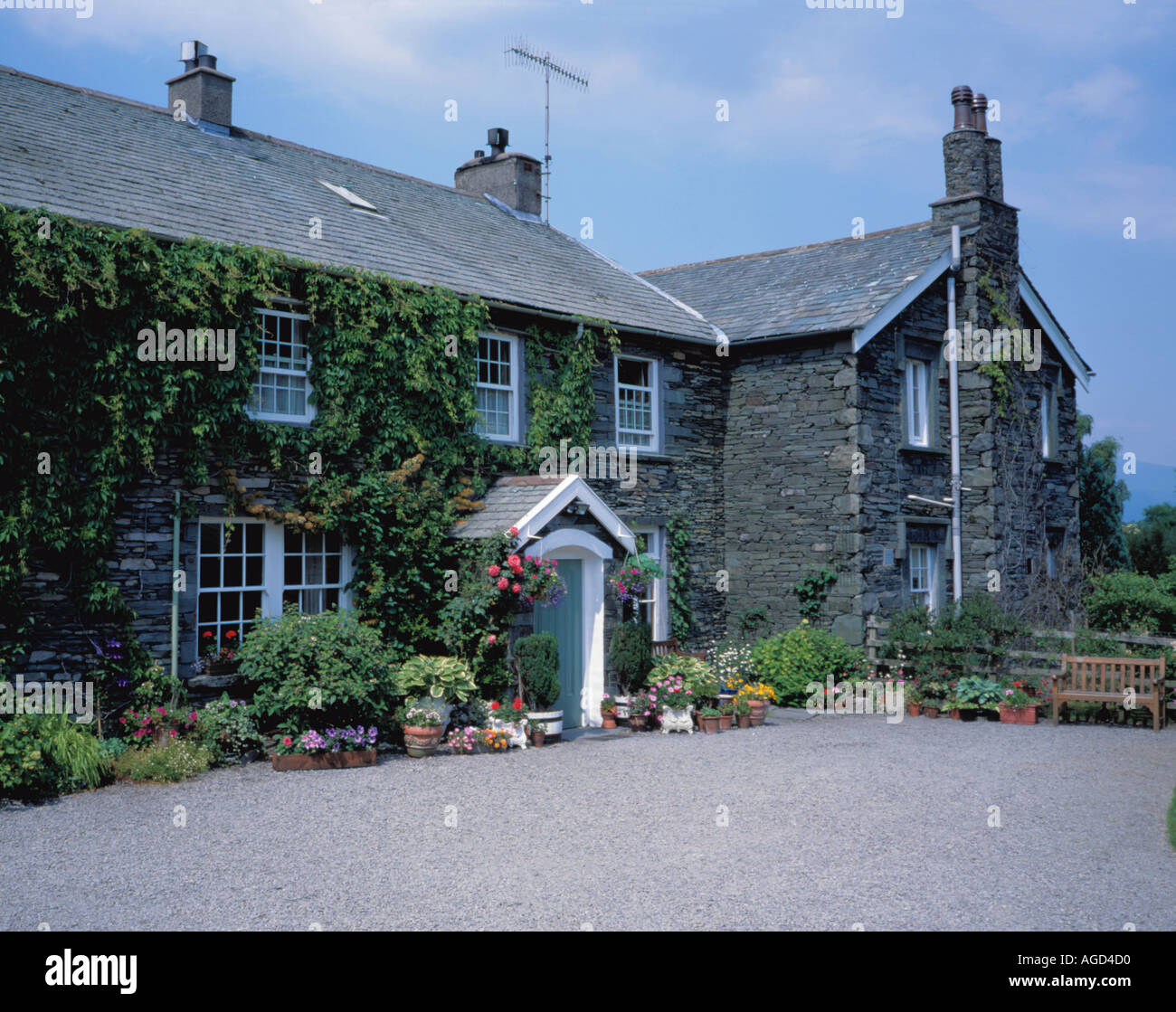 Traditional pretty slate build house, Grange, Borrowdale, Lake District ...