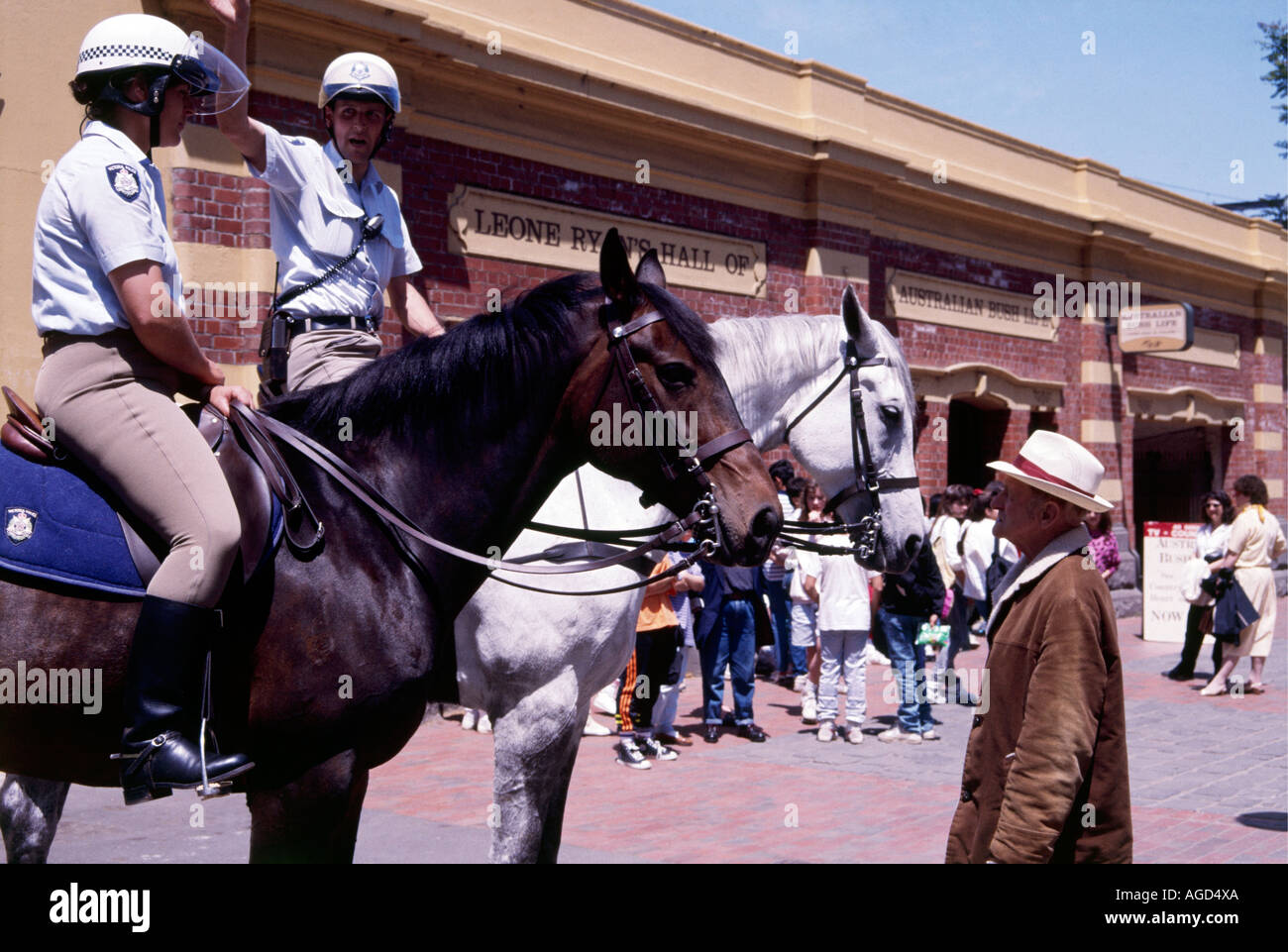 Police giving directions hi-res stock photography and images - Alamy