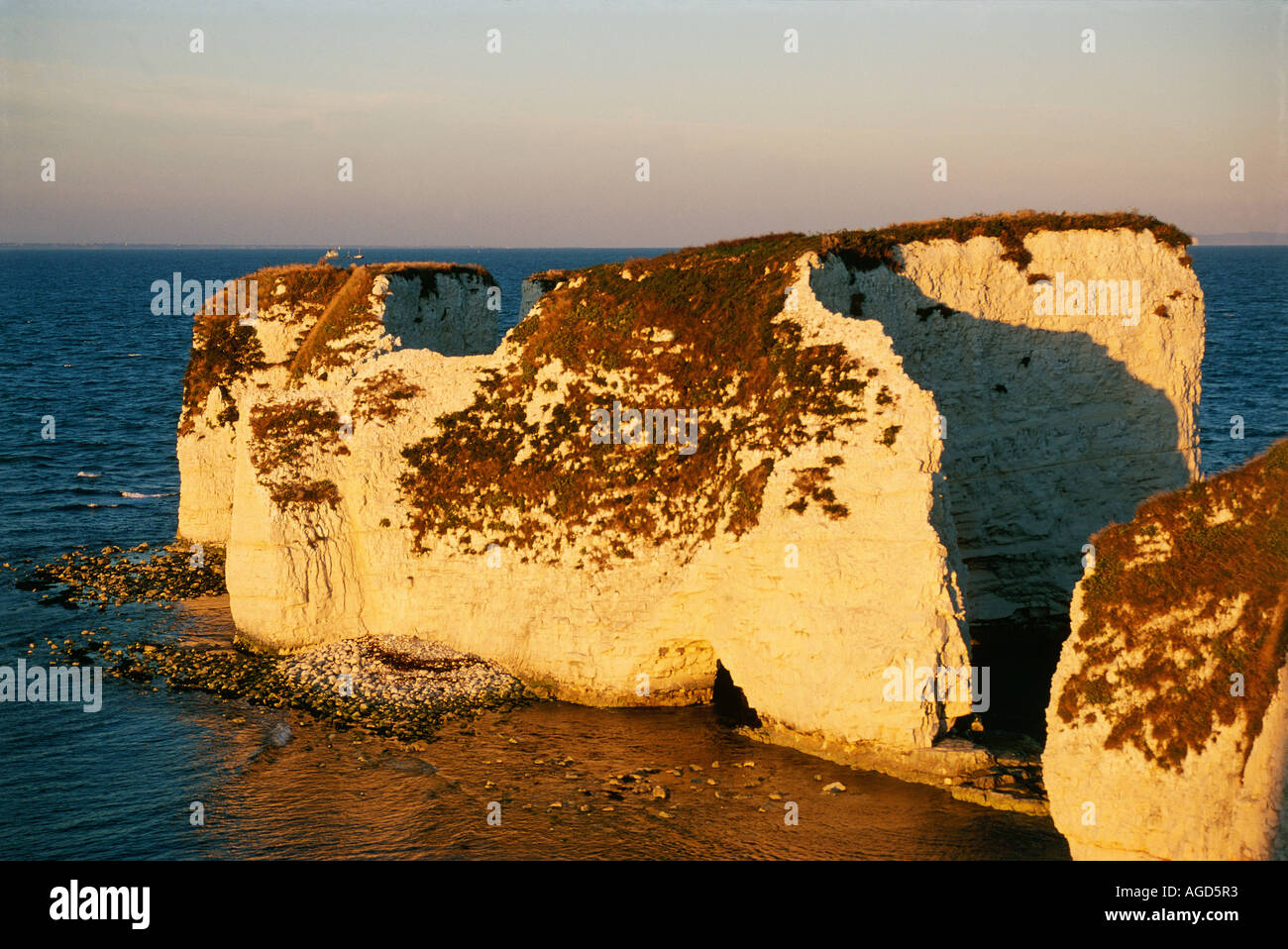 Rock formation of Old Harry Rocks Stock Photo - Alamy