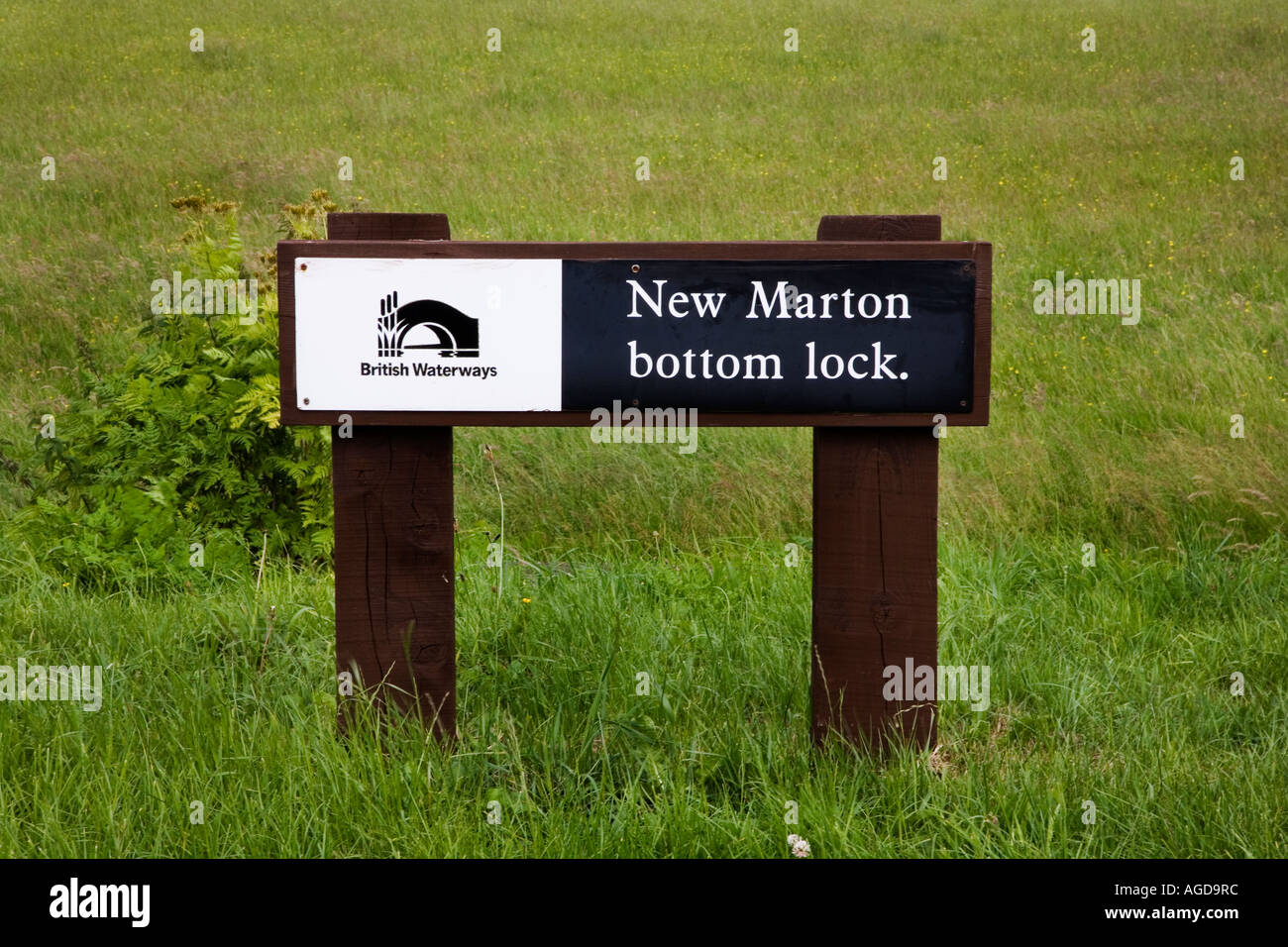 Bottom sign hi-res stock photography and images - Alamy