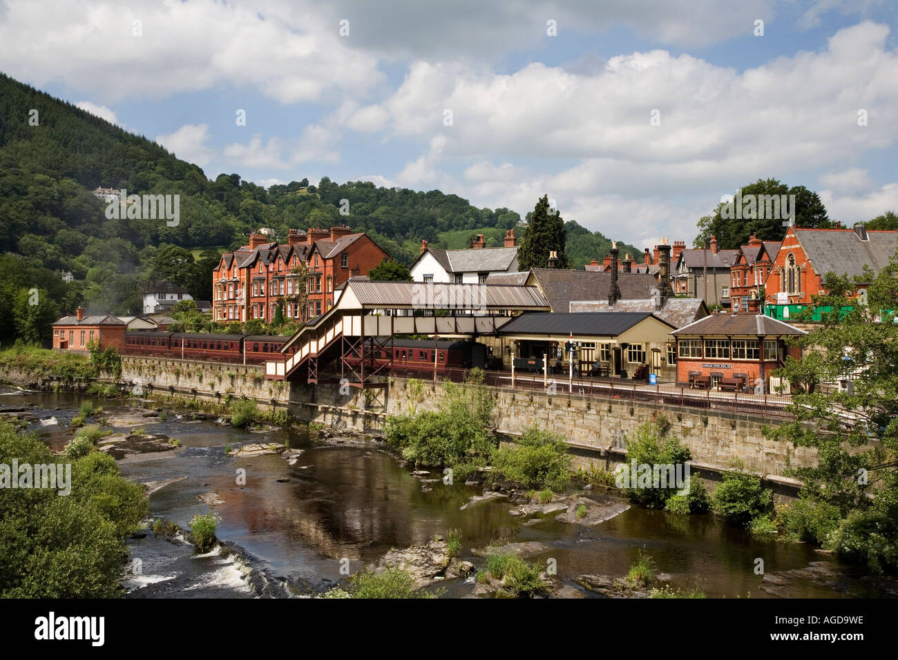 Llangollen Heritage Railway Station by The River Dee Llangollen ...