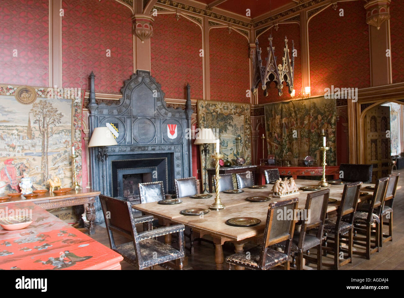 Elizabethan interior room hi-res stock photography and images - Alamy