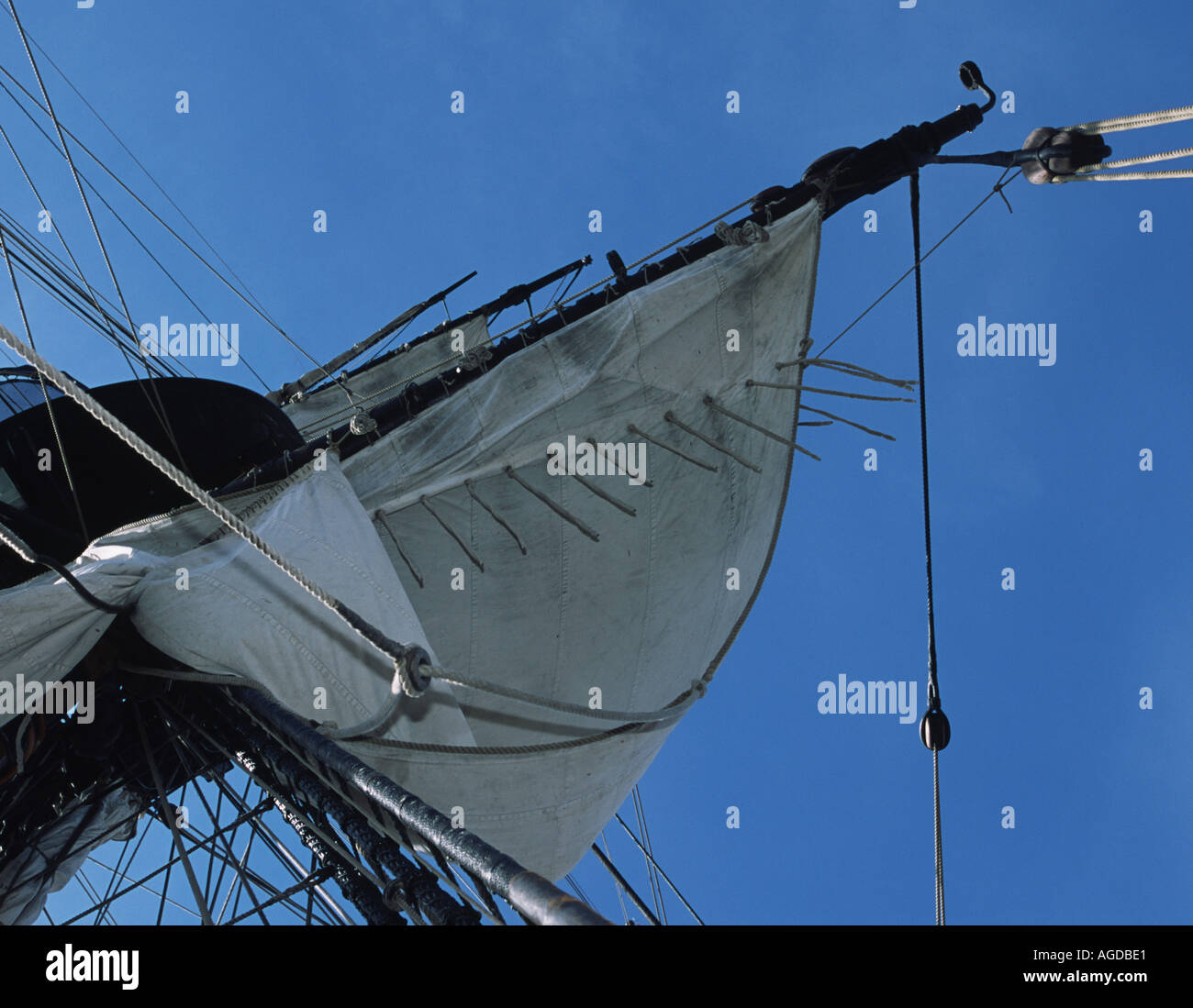 James cook’s ship endeavour hi-res stock photography and images - Alamy