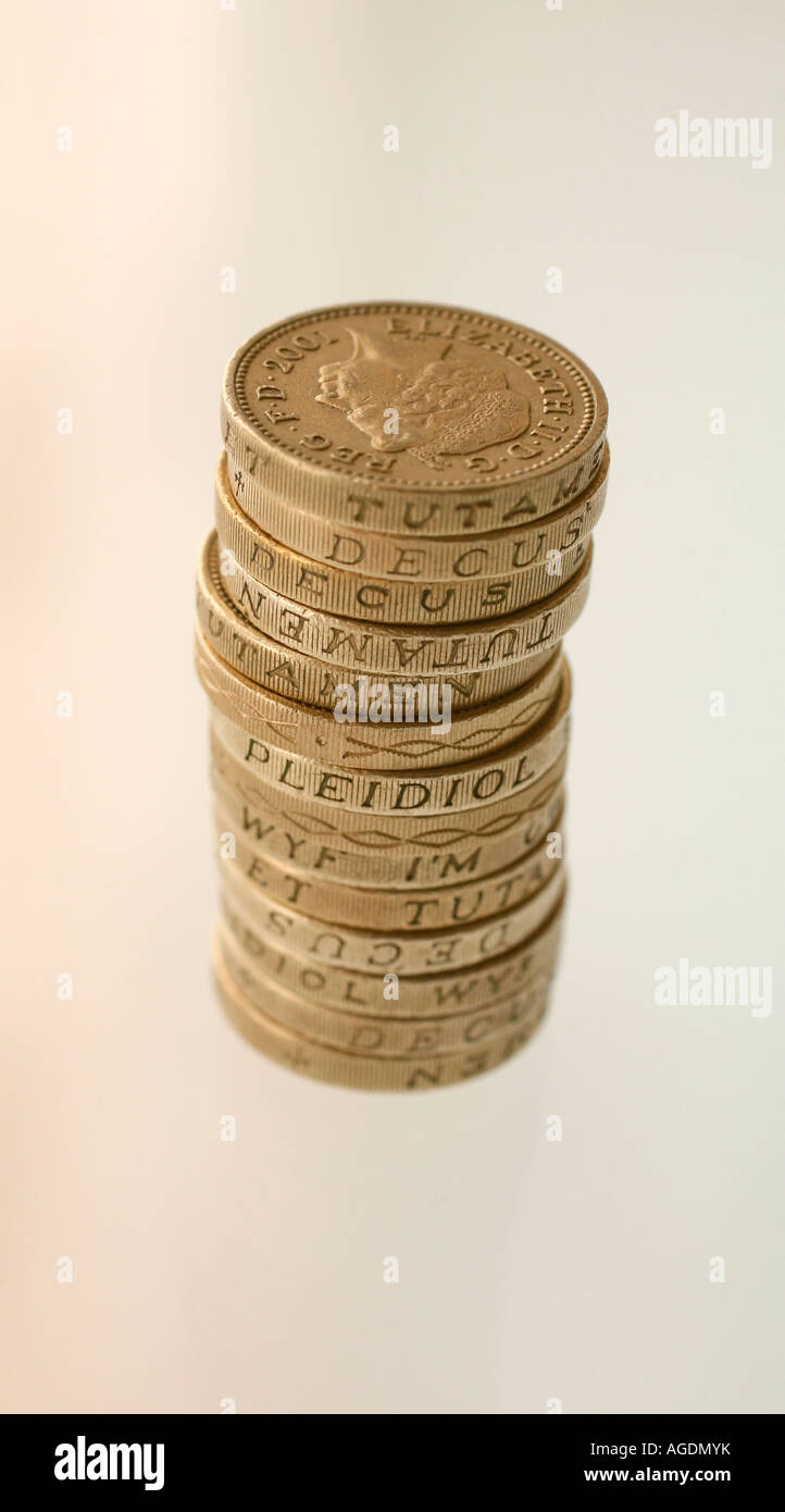 Stack of one pound coins Stock Photo - Alamy