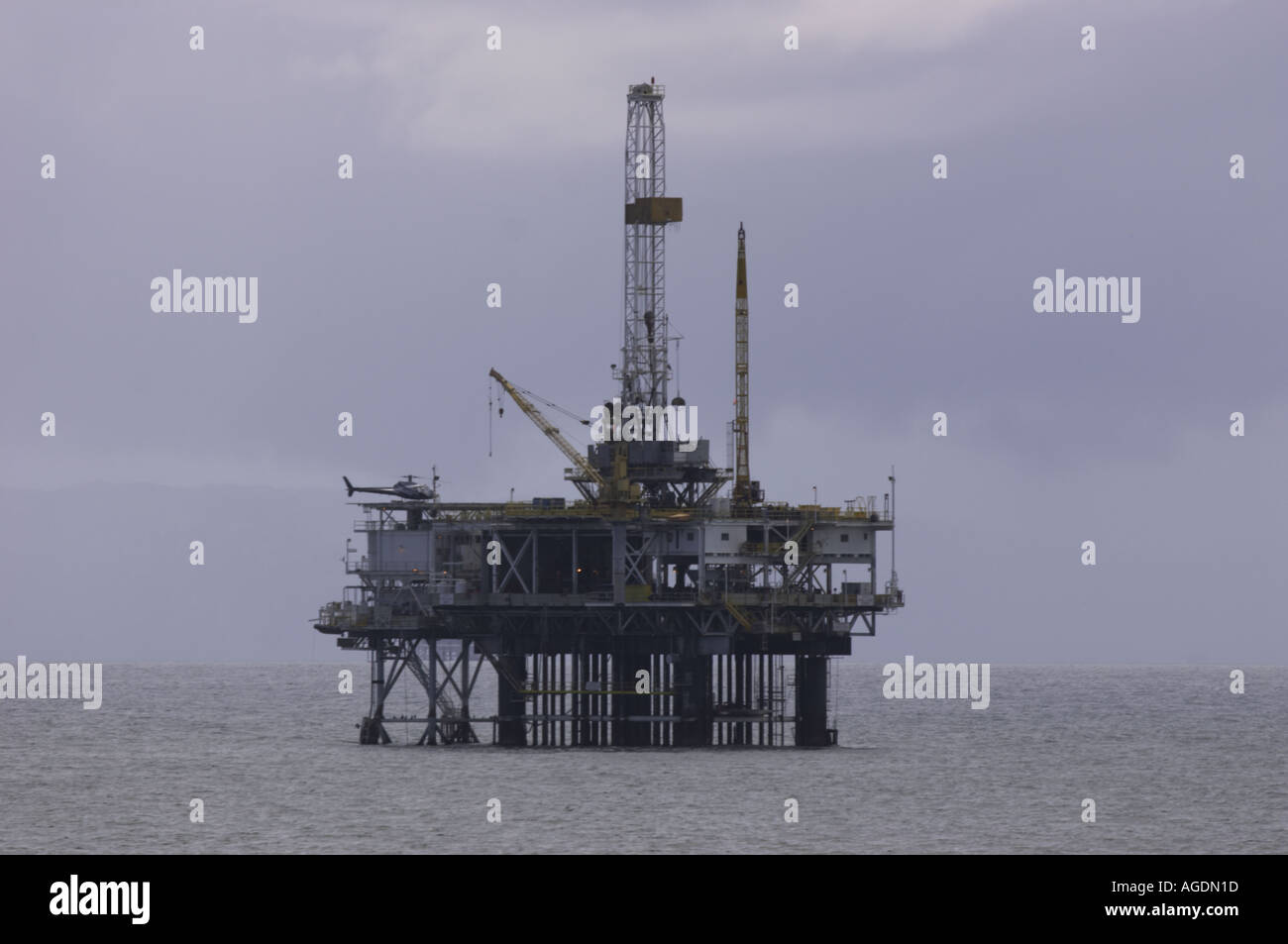 Oil rig at sea Stock Photo - Alamy