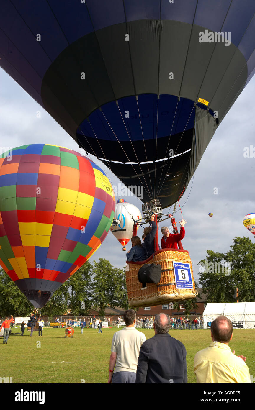 Single pilot hot air balloon hi-res stock photography and images - Alamy