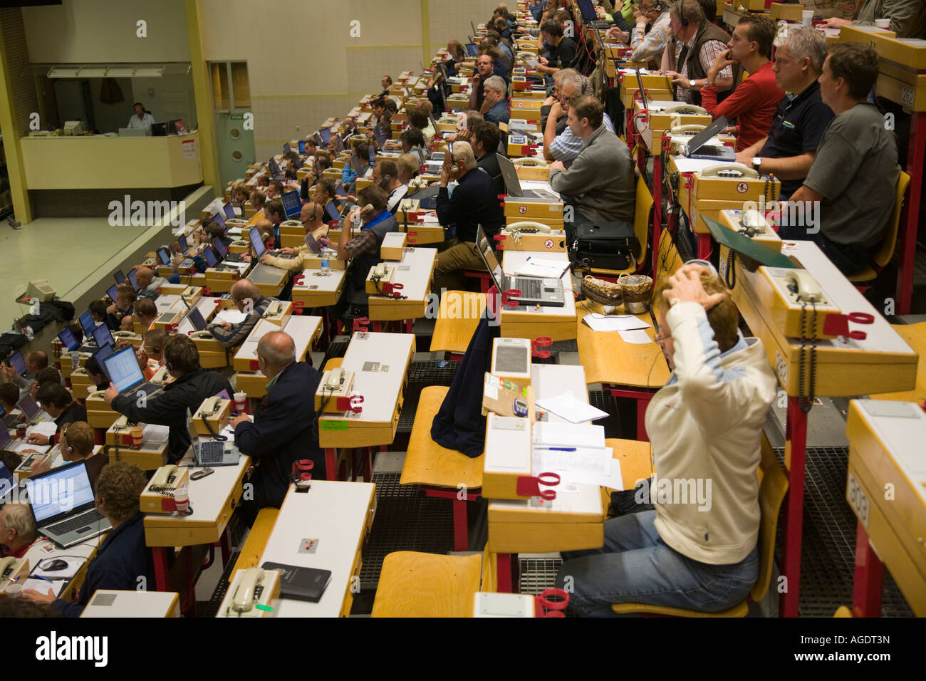 Auction rooms hi-res stock photography and images - Alamy
