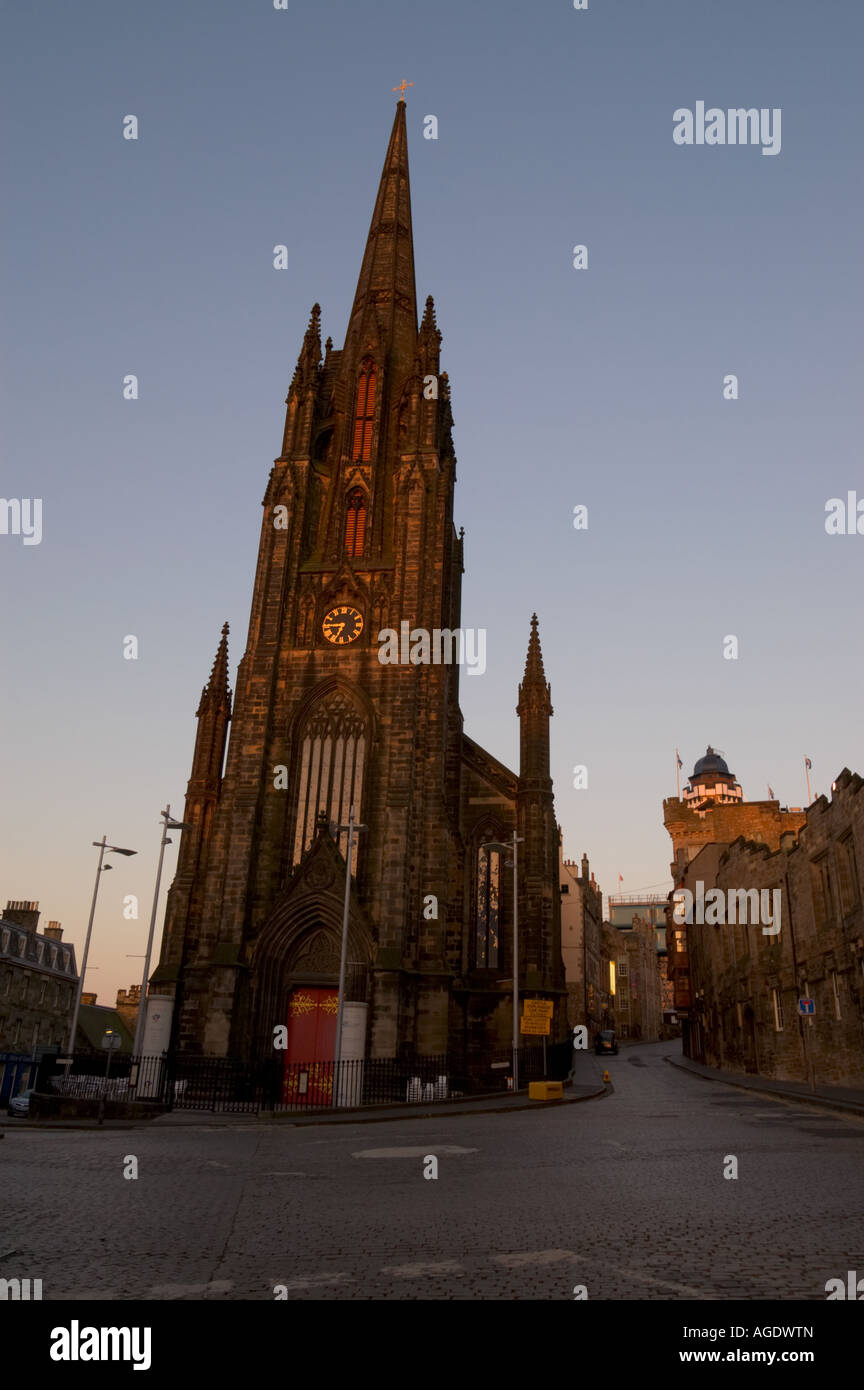 Highland tolbooth st johns church hi-res stock photography and images ...