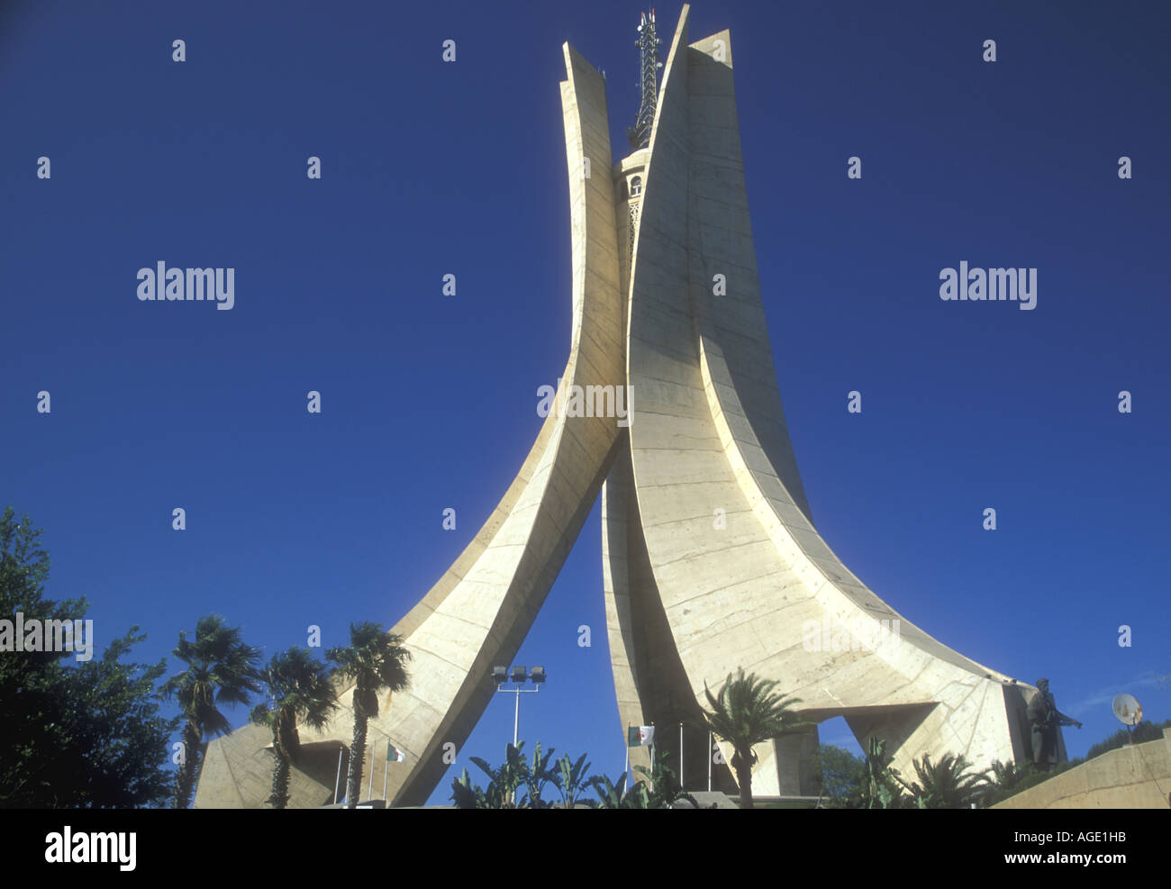 The Martyrs Memorial in Algiers, Algeria Stock Photo - Alamy