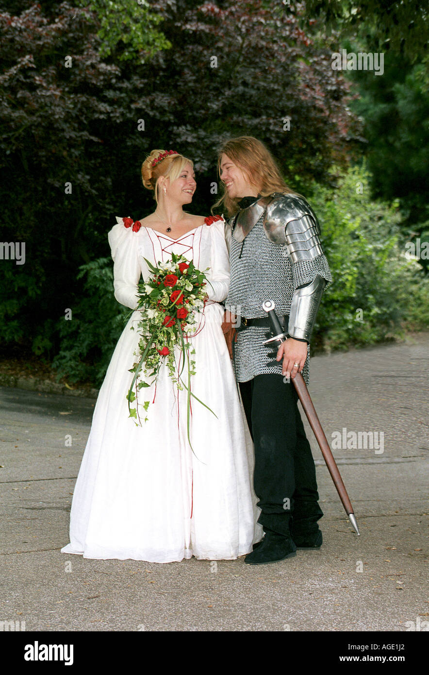 Knight in shining armour hi-res stock photography and images - Alamy