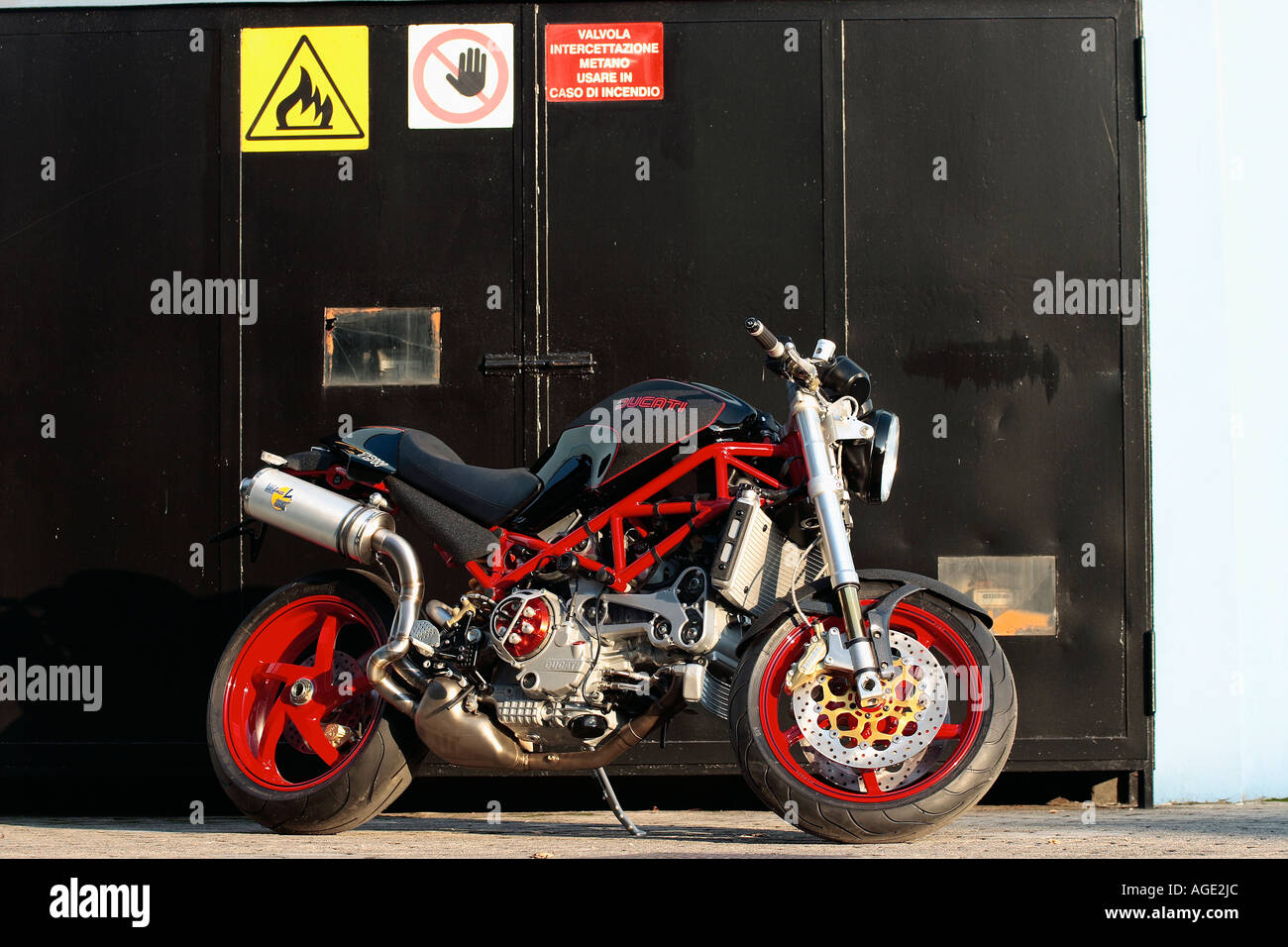 Motorcycle monster wheels hi-res stock photography and images - Alamy
