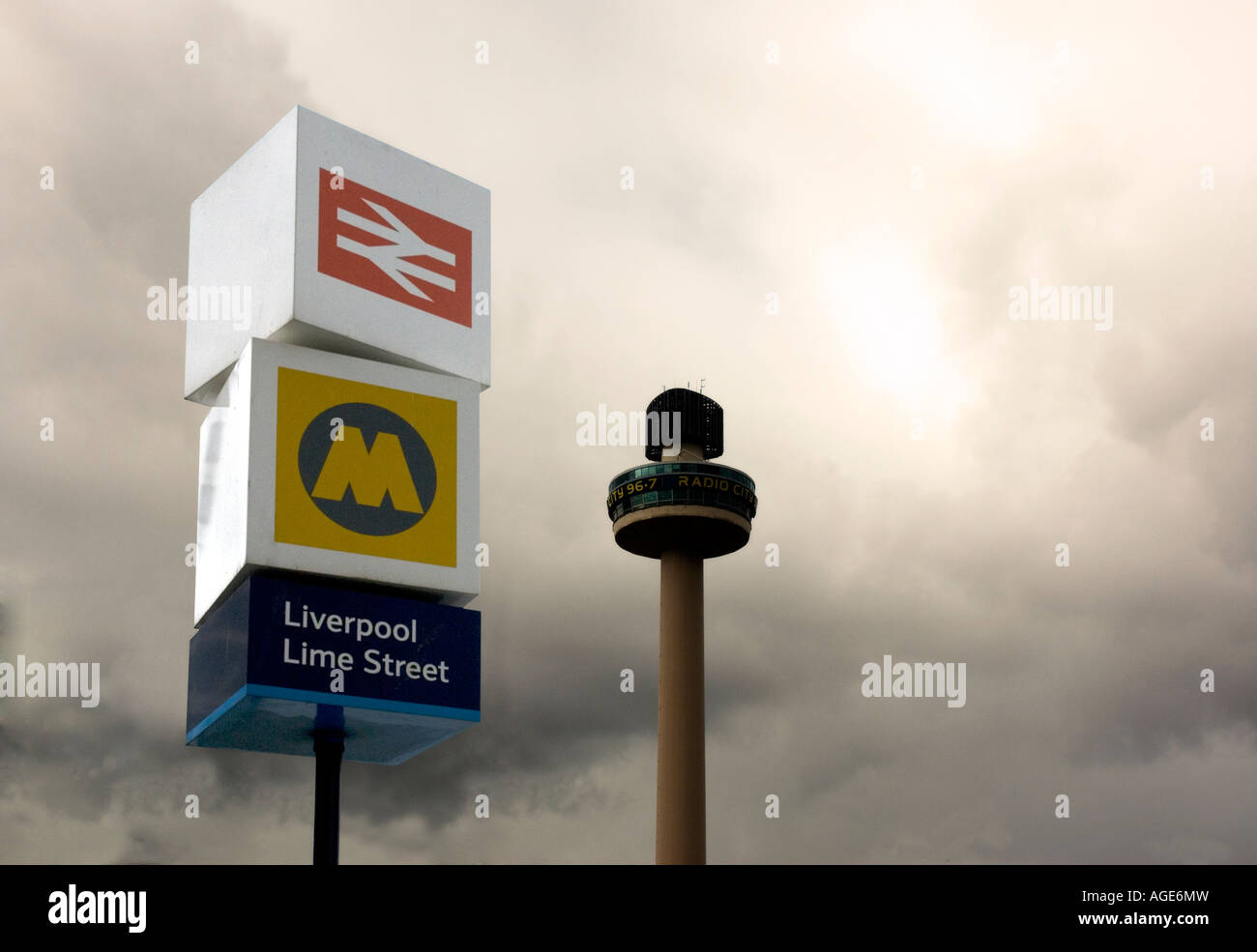 British rail sign liverpool street hi-res stock photography and images ...