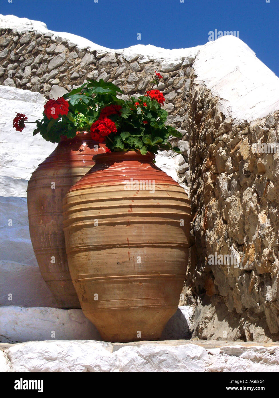 Greek urn hi-res stock photography and images - Alamy