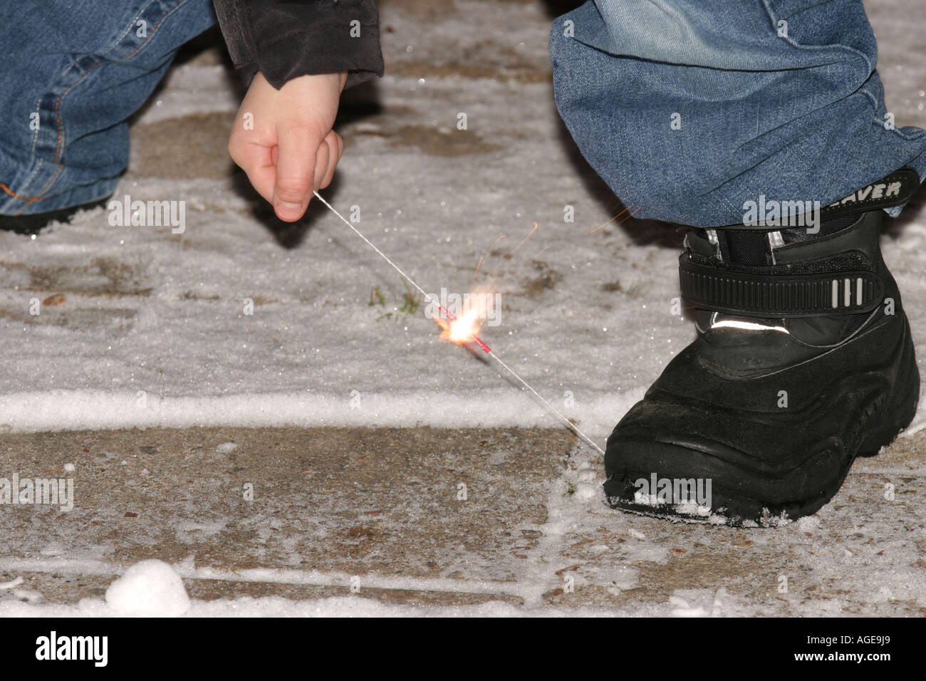 Firecracker explosive hi-res stock photography and images - Alamy