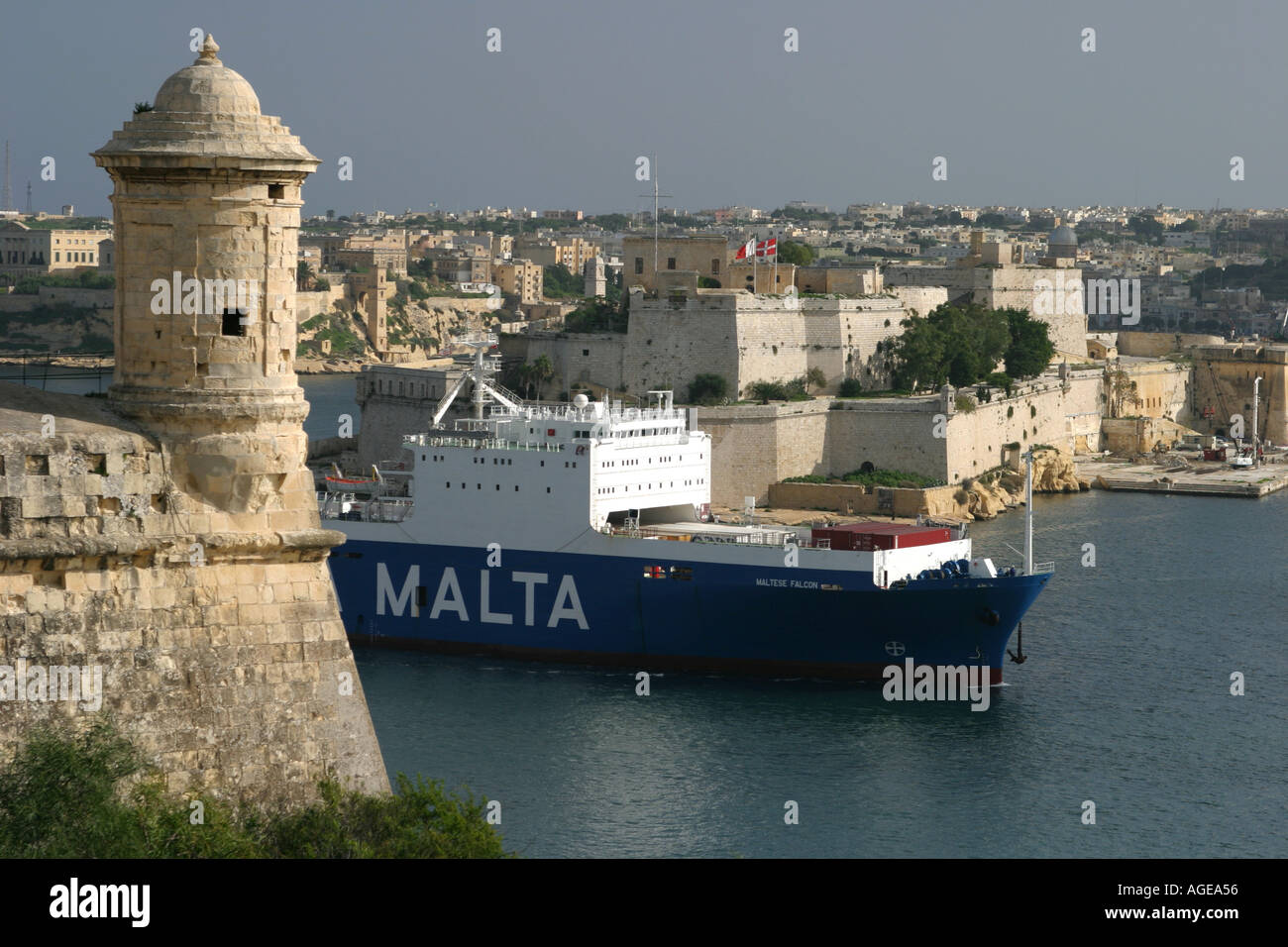 Malta Valletta Grand Harbour Maltese ship Stock Photo - Alamy