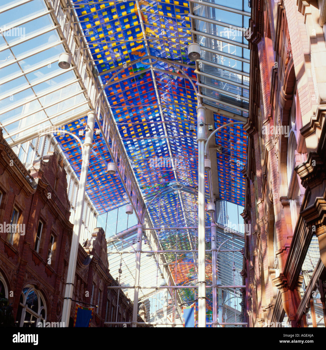 Stained glass victorian hi-res stock photography and images - Alamy