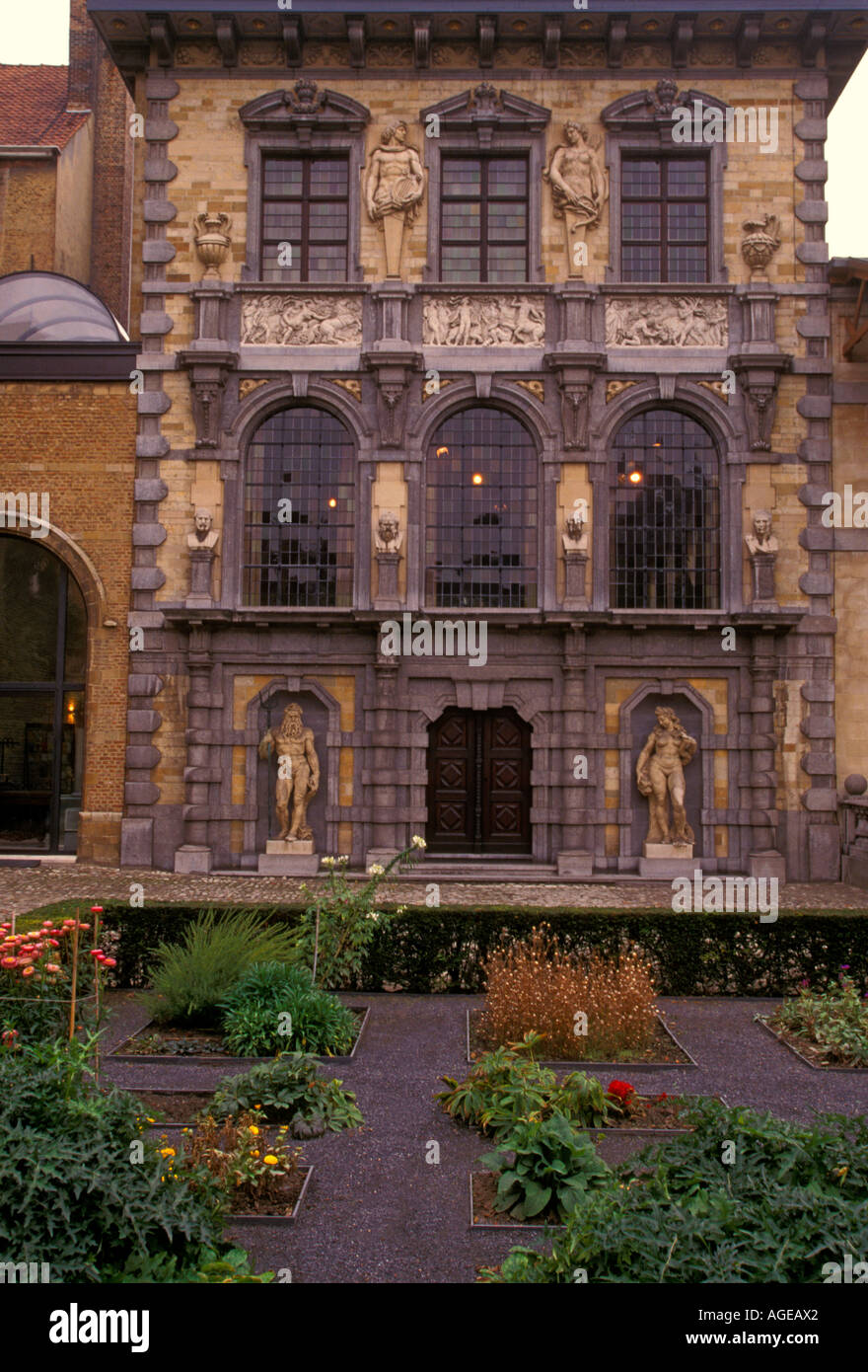 Renaissance-style garden, Renaissance garden, Rubens House, Rubenshuis ...