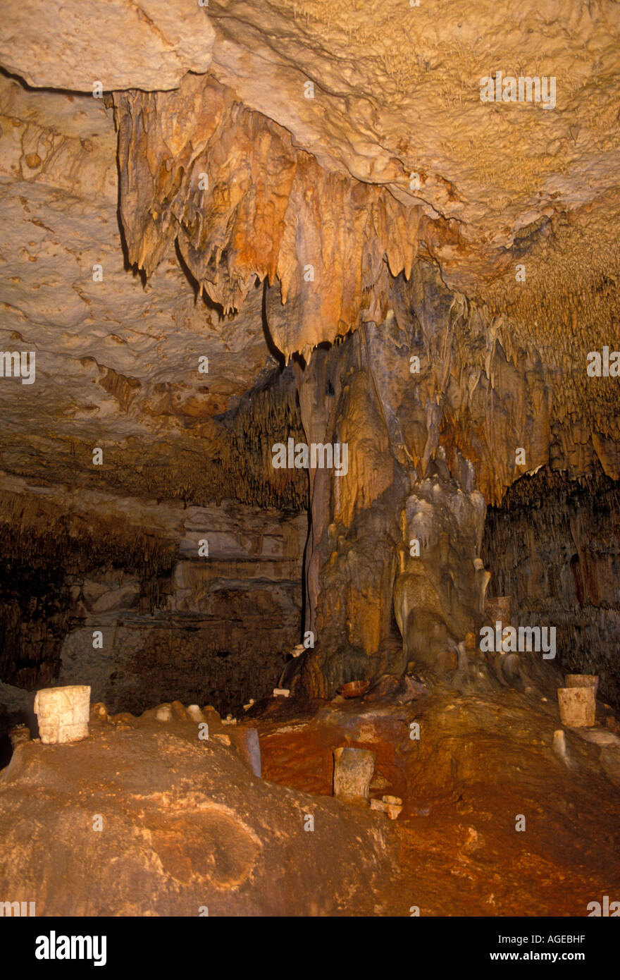 Mayan ceremonial objects, Balankanche Cave, Gruta de Balankanche ...