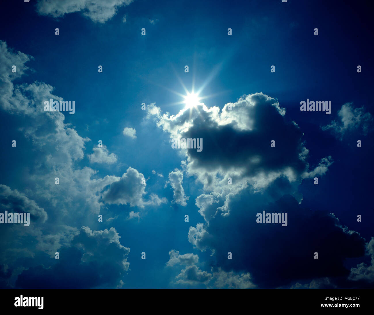 Rays sunburst hi-res stock photography and images - Alamy