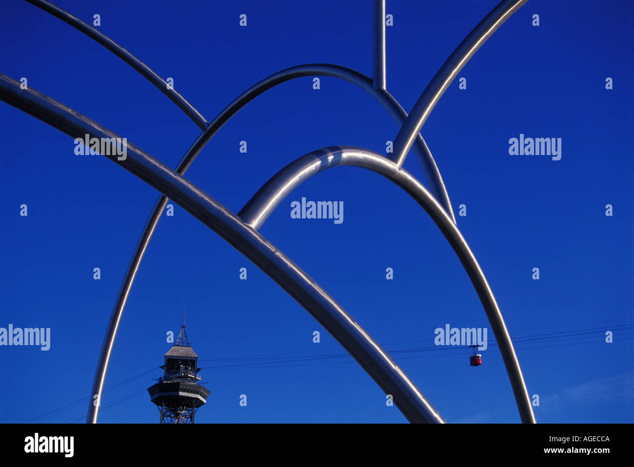 Wire sculpture barcelona spain hi-res stock photography and images - Alamy