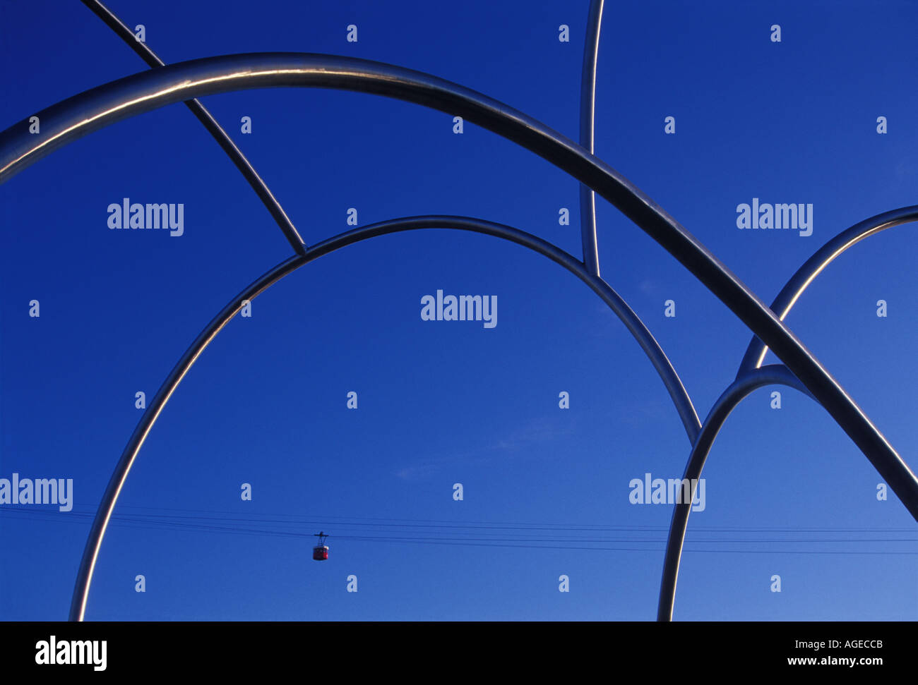 Wire sculpture barcelona spain hi-res stock photography and images - Alamy