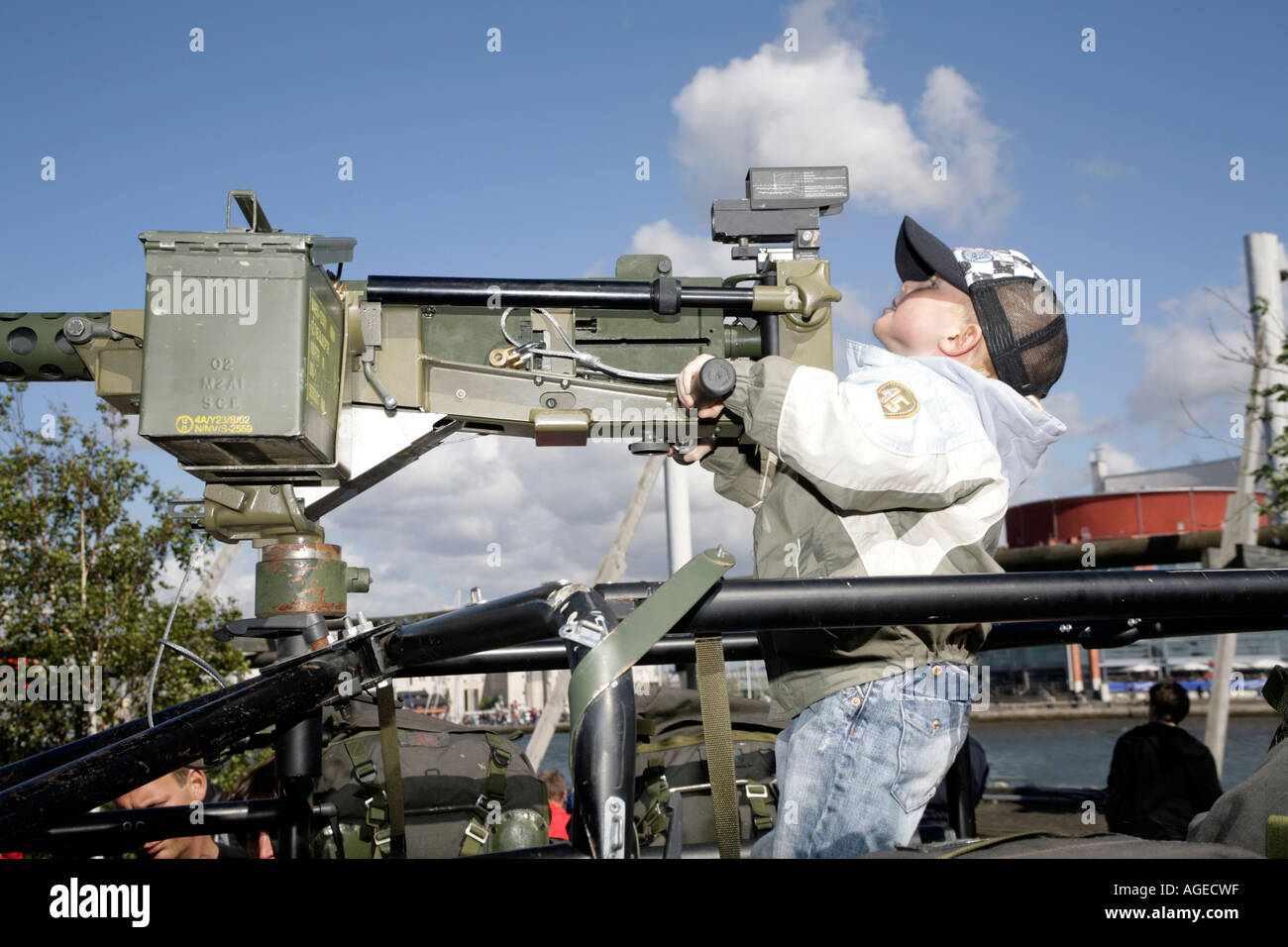 12 7mm hi-res stock photography and images - Alamy