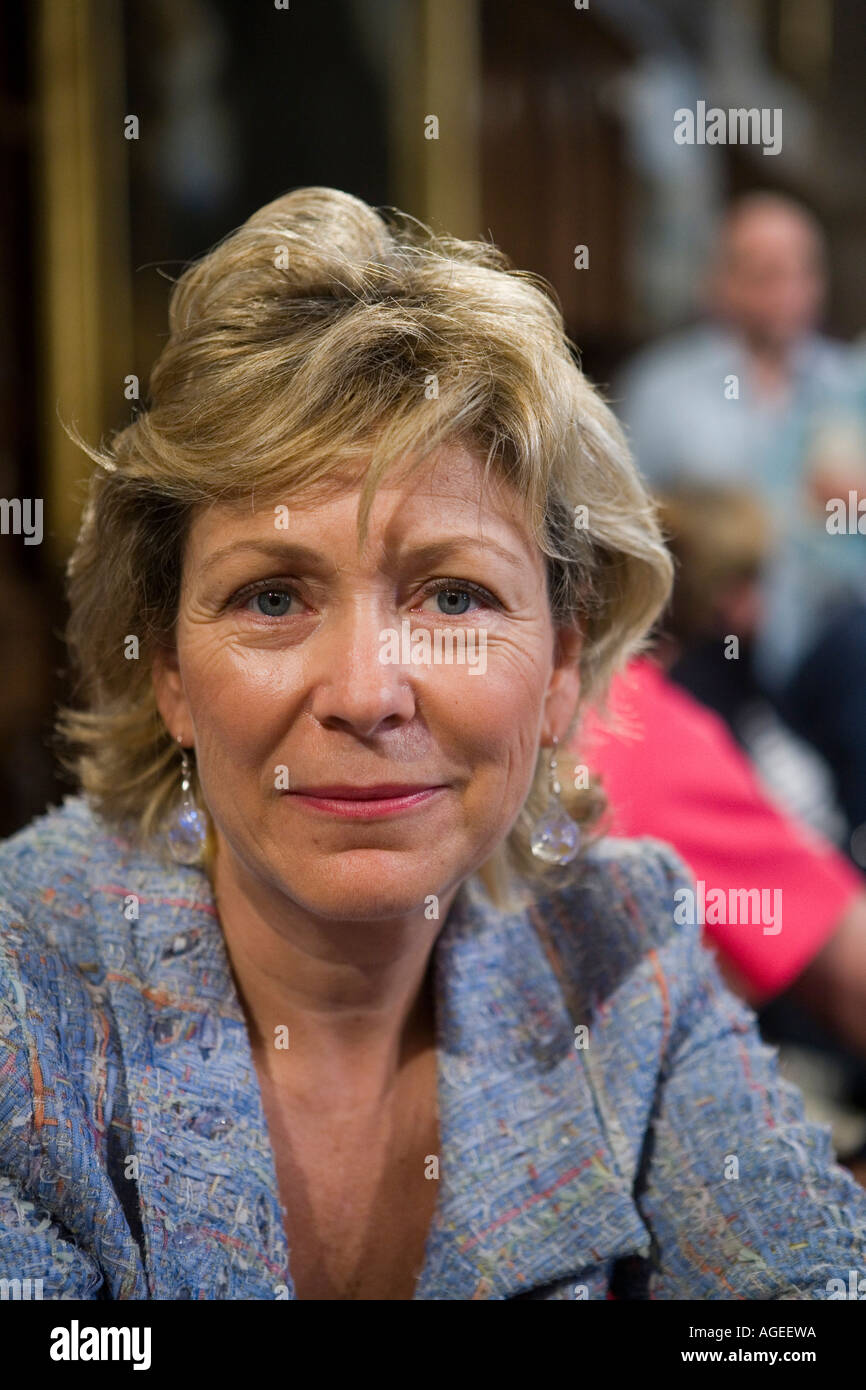 Hilary kay antiques roadshow arundel hi-res stock photography and ...