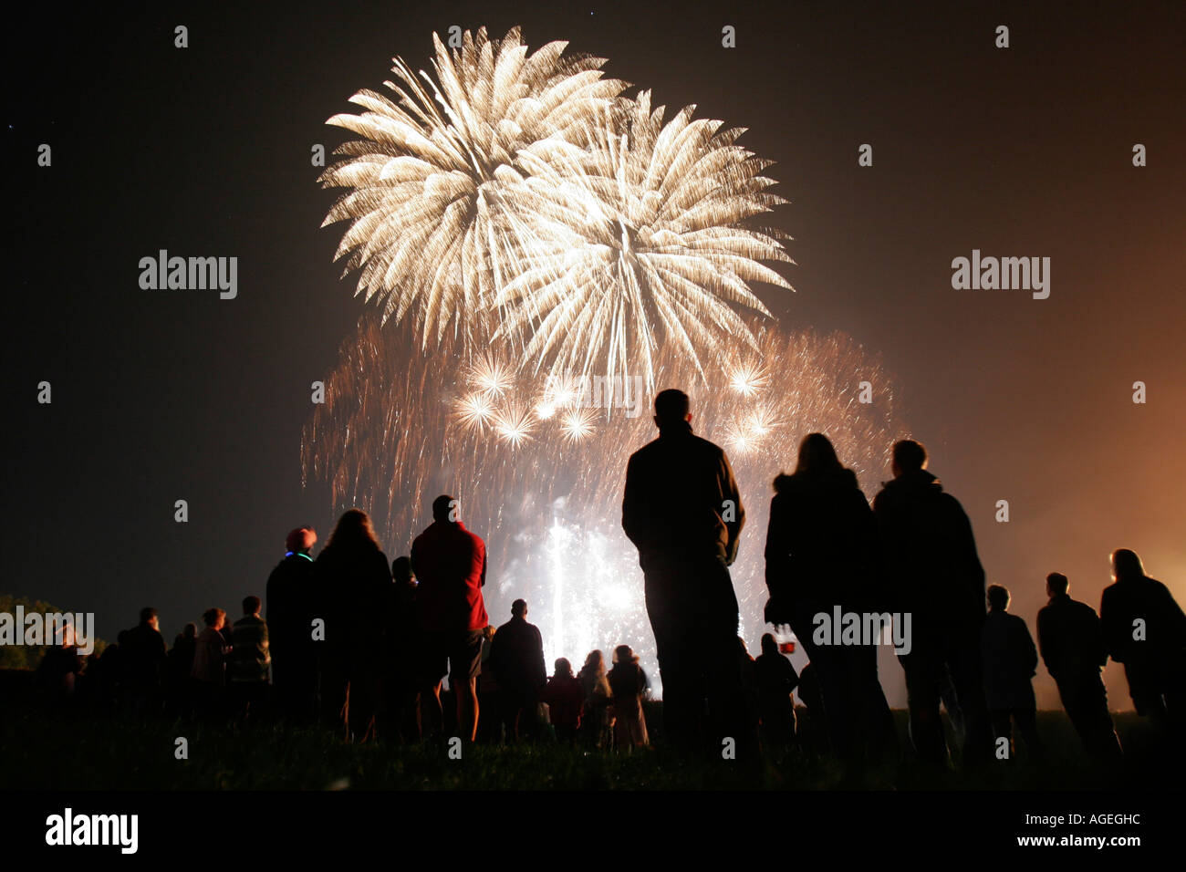 Gun powder fireworks hi-res stock photography and images - Alamy