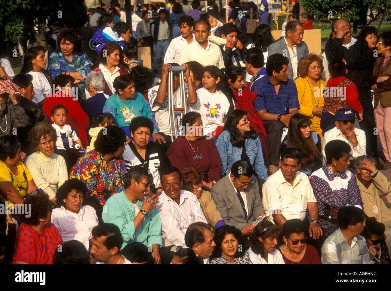 Peruvians peruvian people men hi-res stock photography and images - Alamy