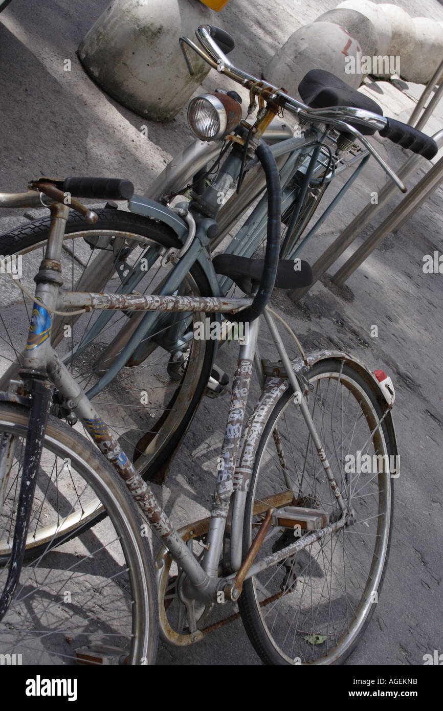 broken, down,rusty, used, shadow,Bicycle, Outdoors, Nobody, Bike, Old ...