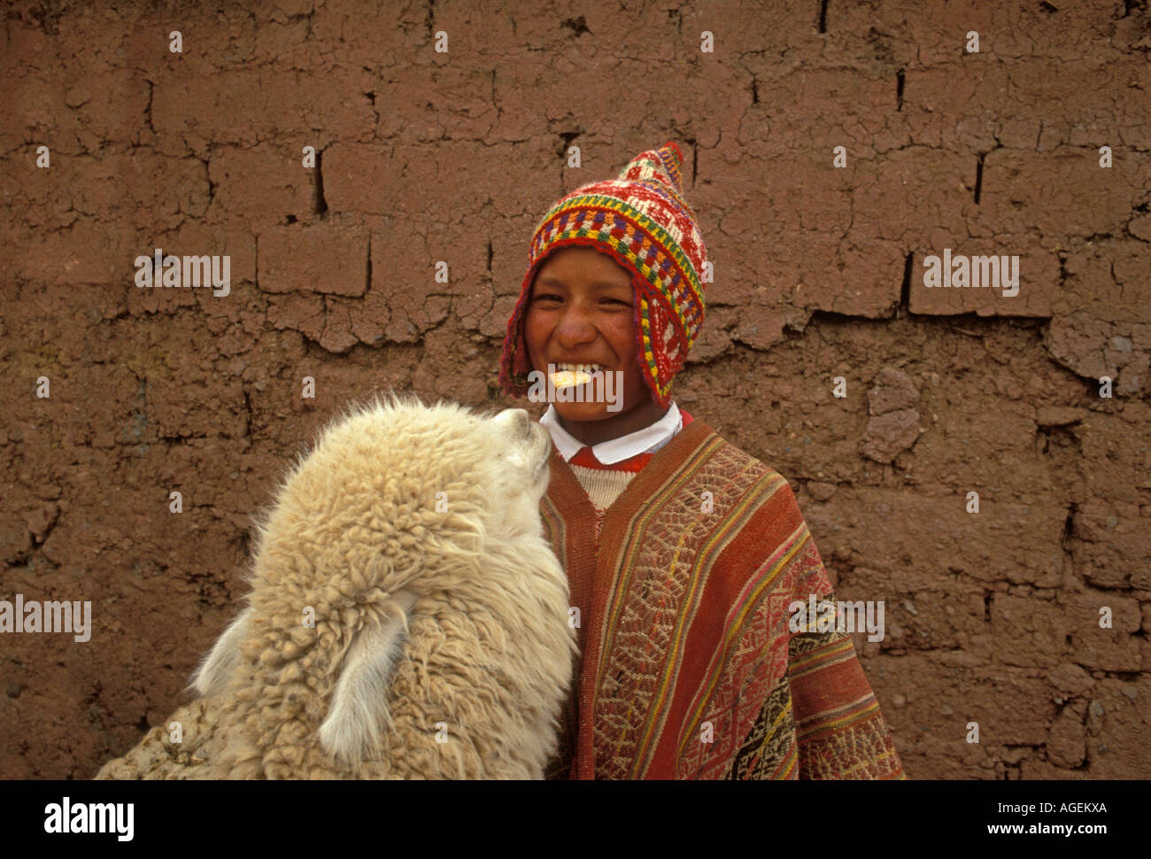 Native american indian teen boy hi-res stock photography and images - Alamy