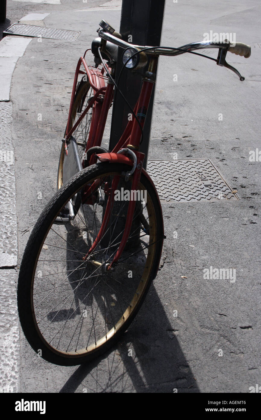 broken, down,rusty, used, shadow,Bicycle, Outdoors, Nobody, Bike, Old ...