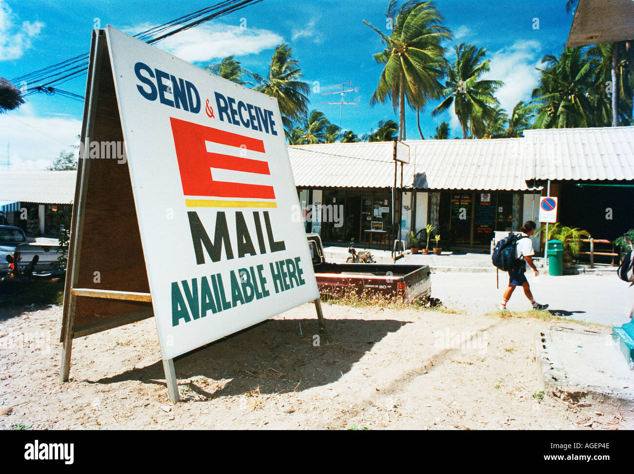 Internet sign pacific hi-res stock photography and images - Alamy