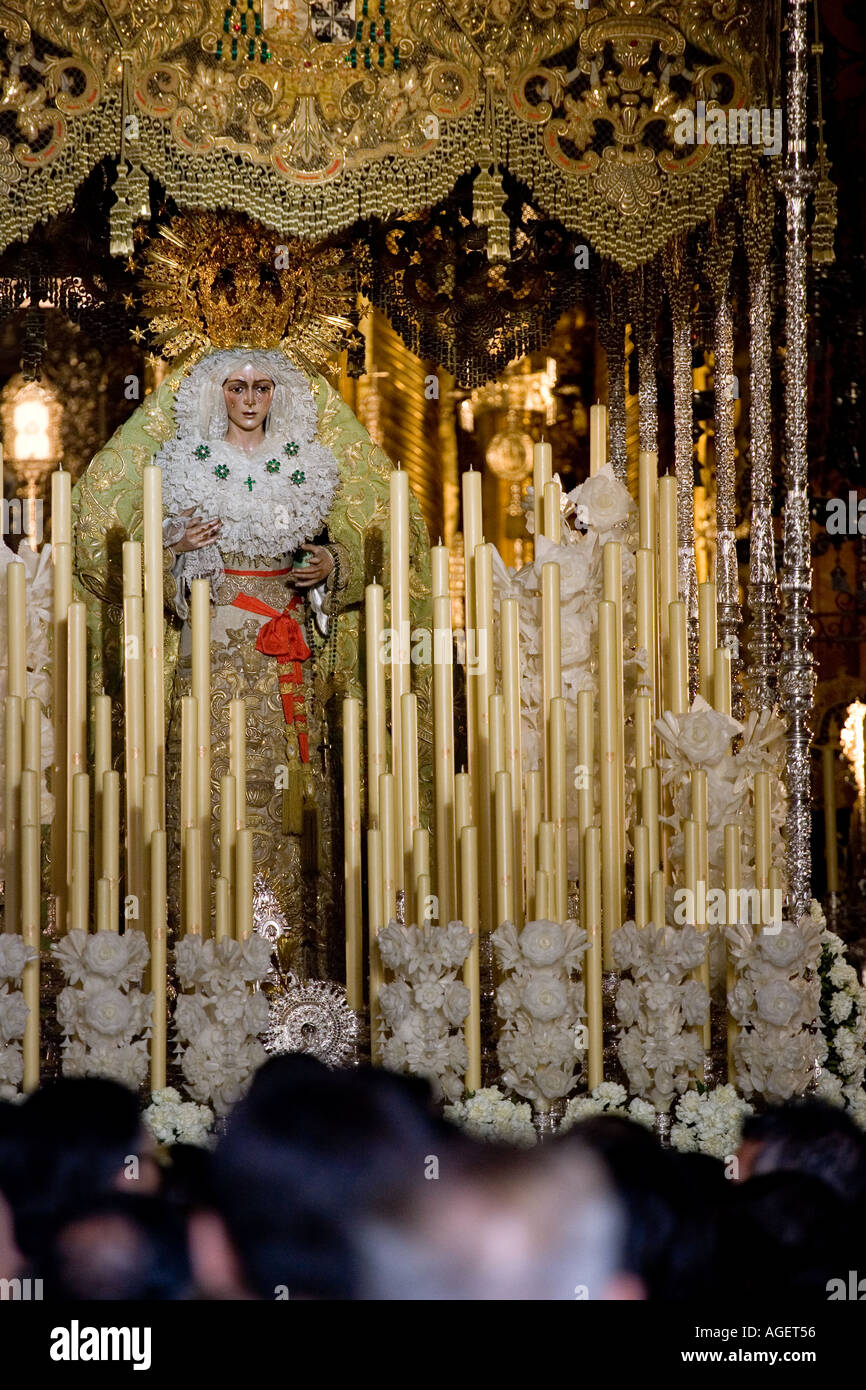 Virgen de la macarena hi-res stock photography and images - Alamy