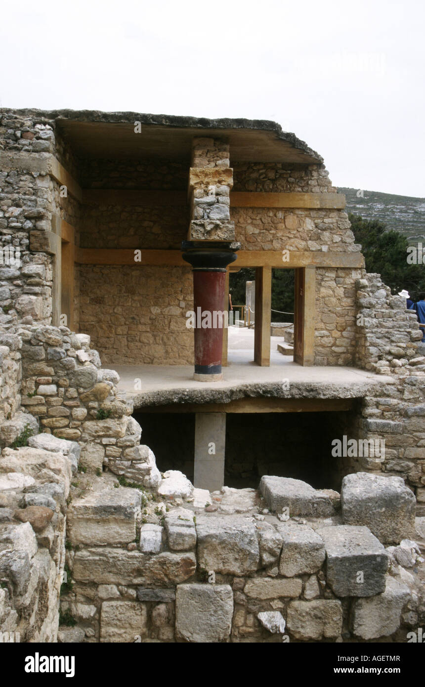 "Knossos" part of the ruins of the Palace of King Minos ,Crete Greece ...