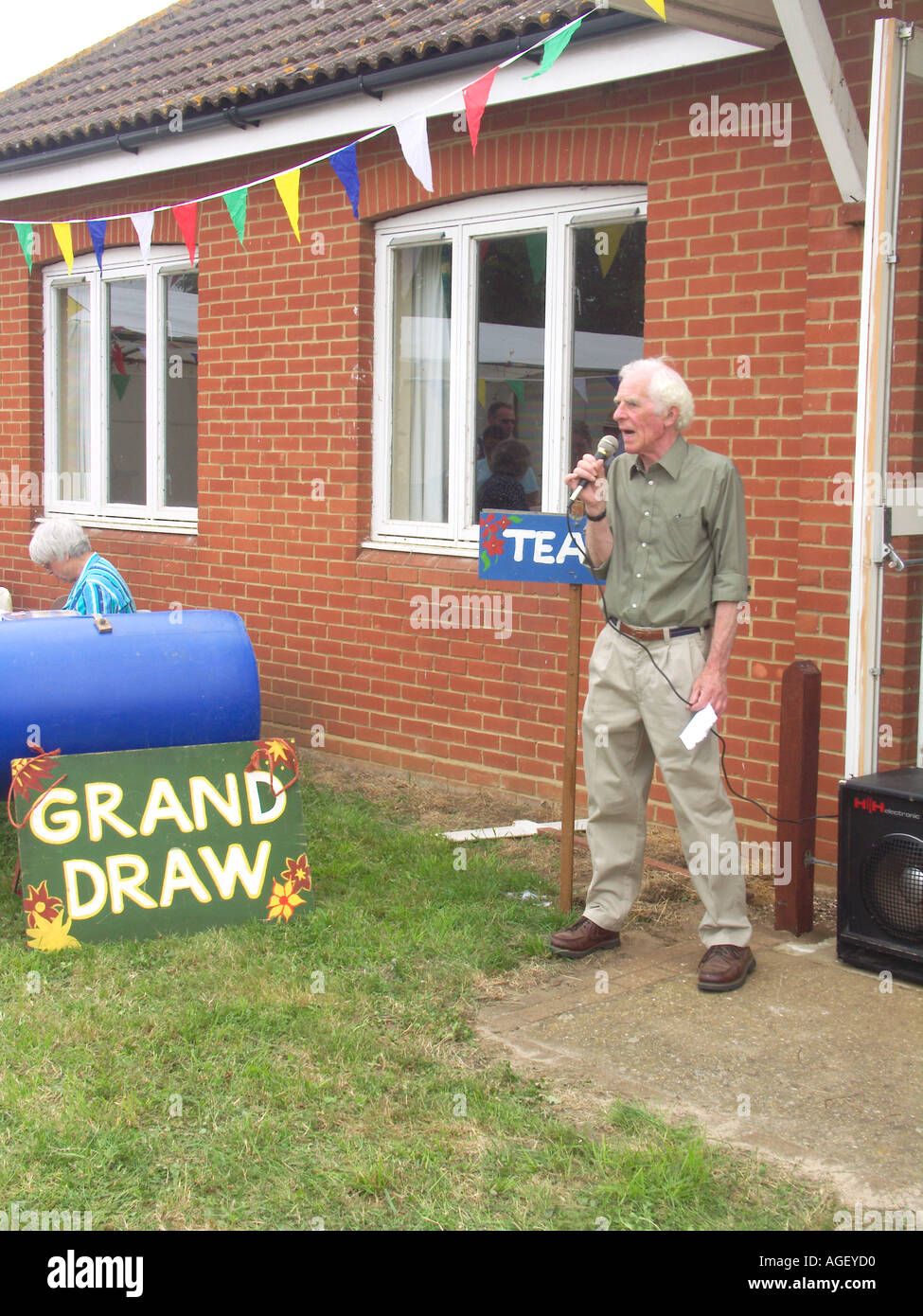 Prize draw hi-res stock photography and images - Alamy