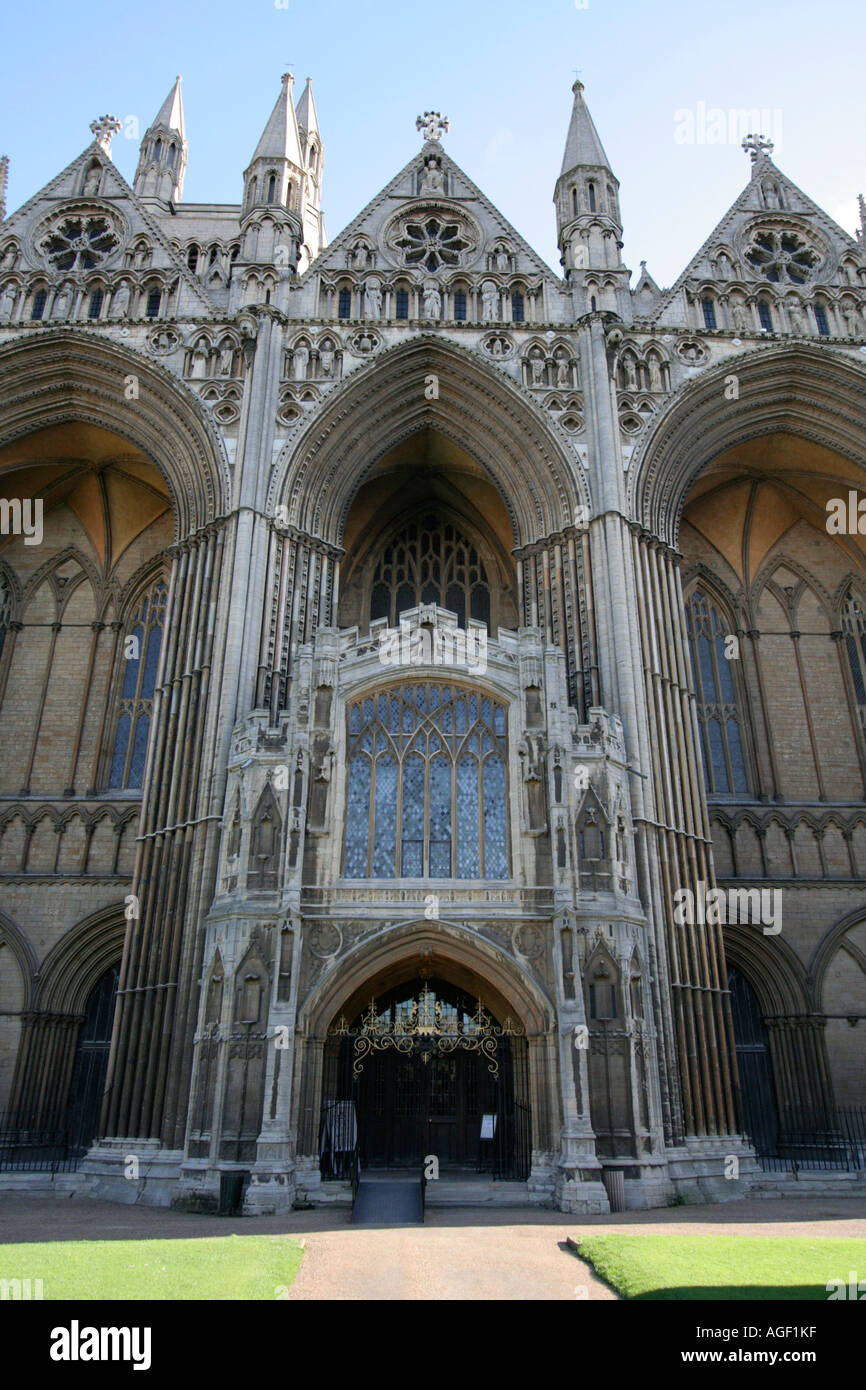peterborough cathedral city centre attractions cambridgeshire england ...