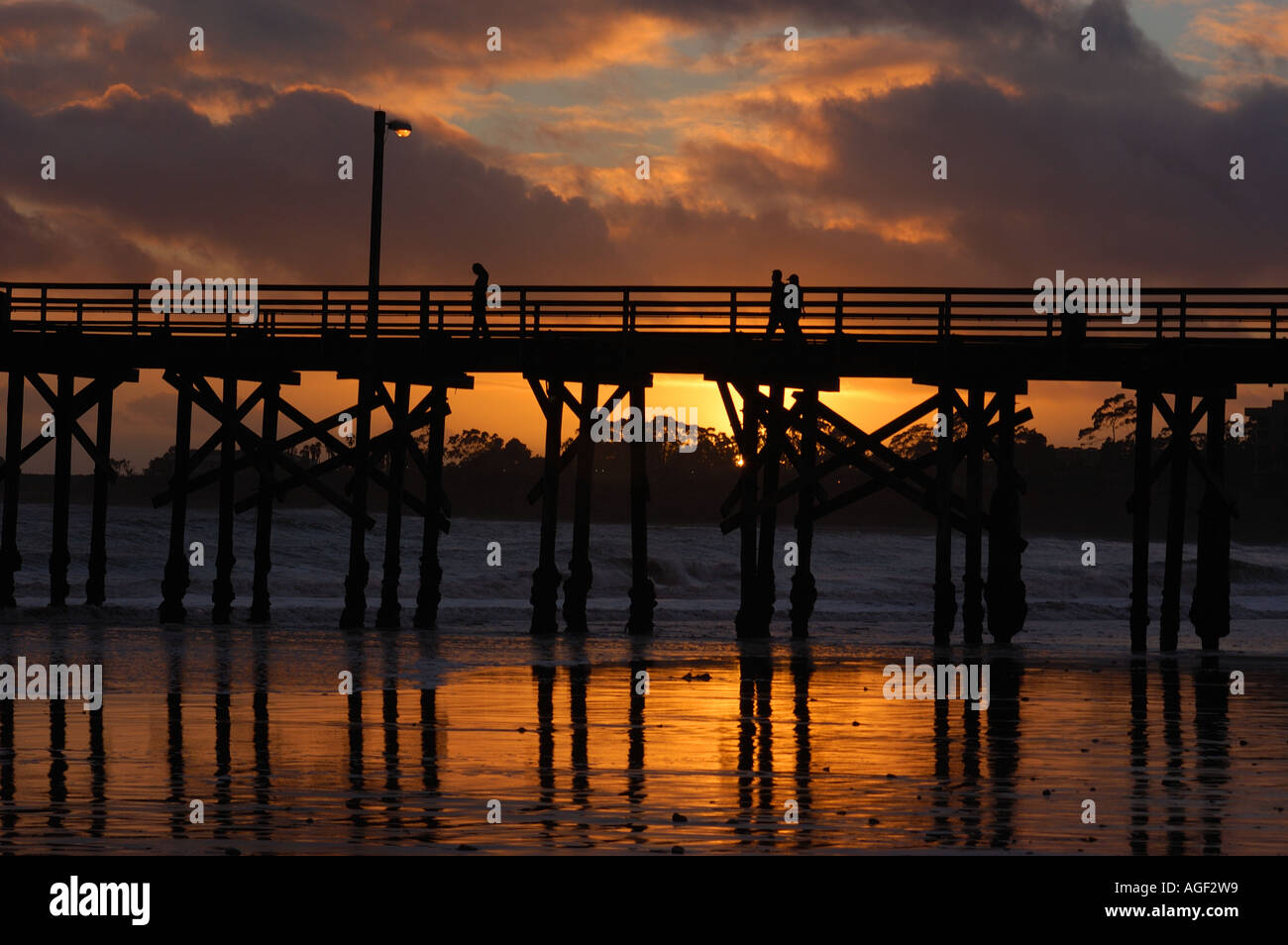 Goleta pier hi-res stock photography and images - Alamy