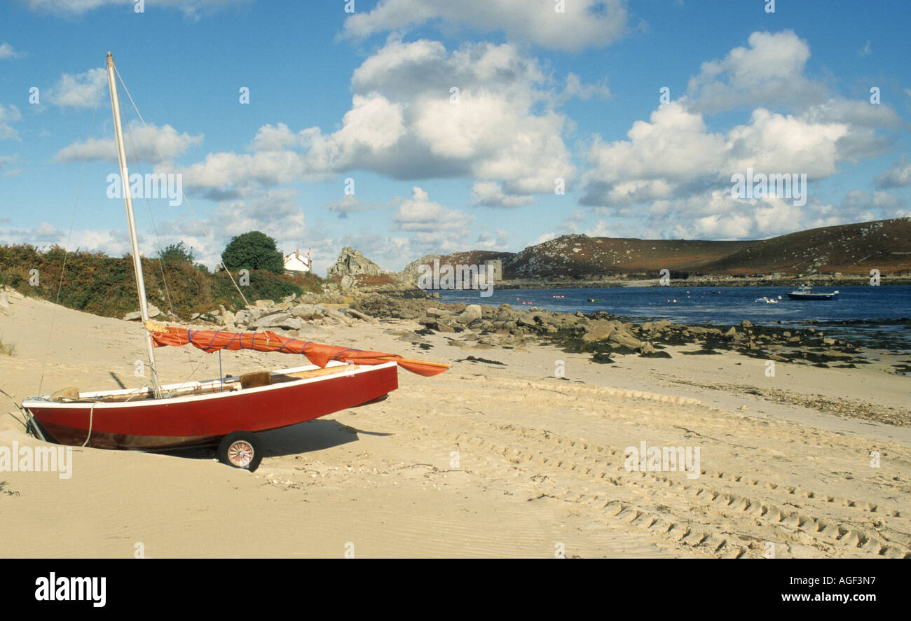 Bryher beach looking across to Tresco and Cromwells Castle Isles Of ...