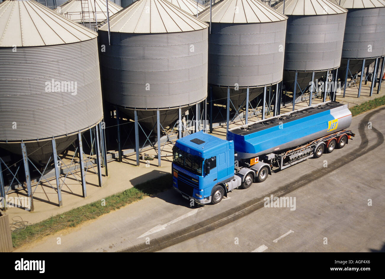 Fuel tanker delivering fuel oil at grain storage depot Stock Photo - Alamy